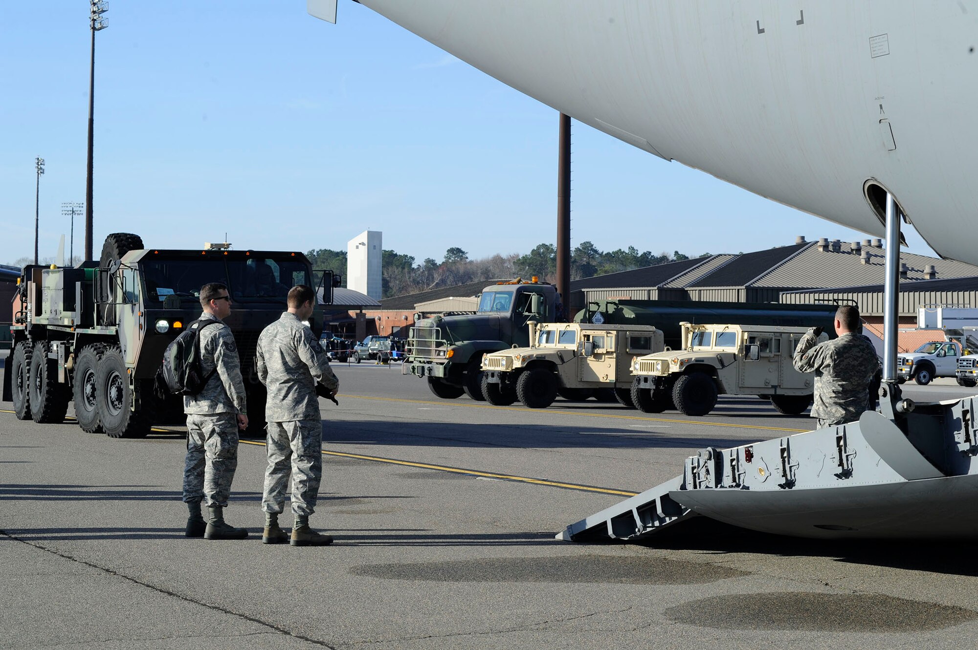 Airmen, Soldiers team up to sharpen transportation skills > 315th ...