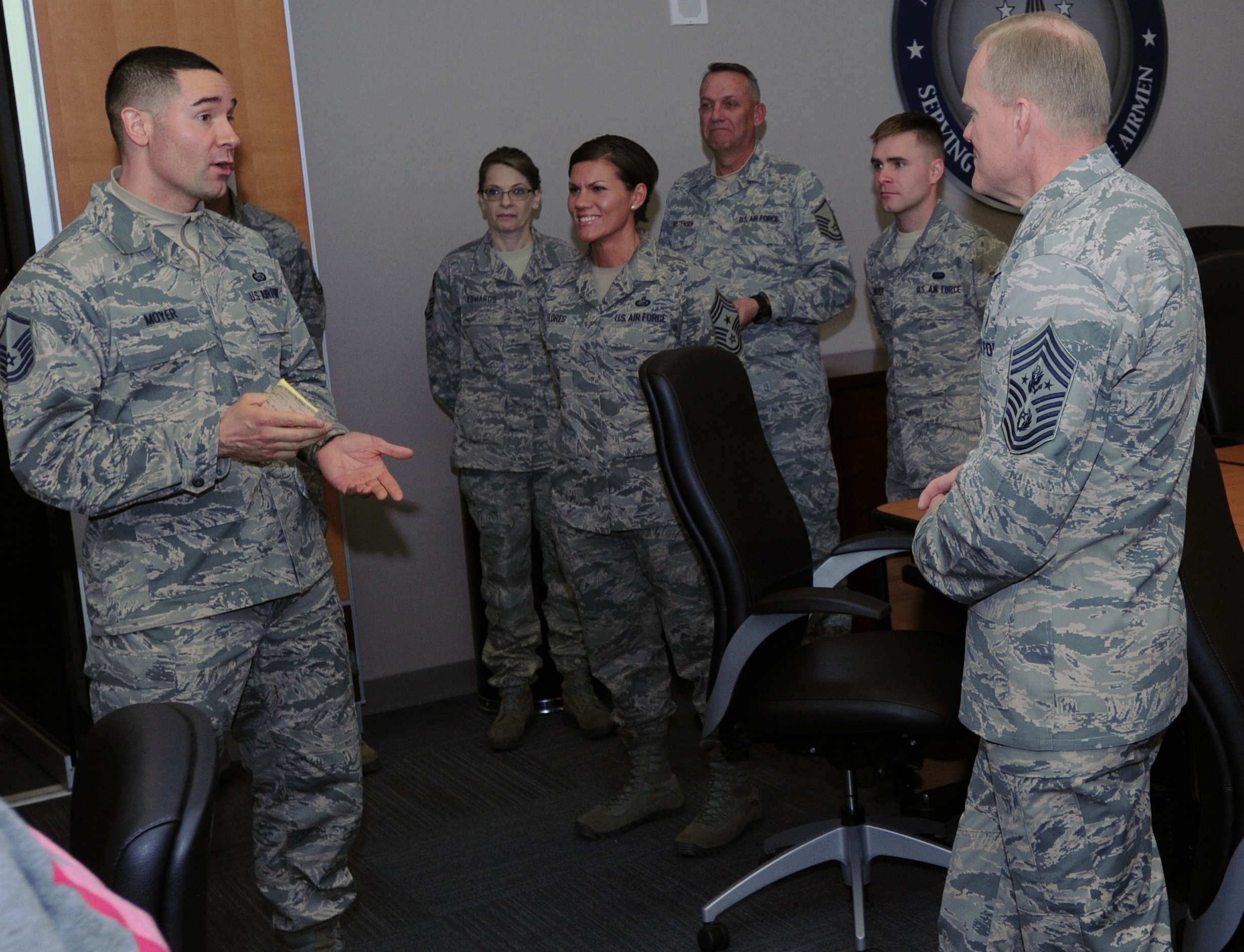 CMSAF visits ARPC > Air Reserve Personnel Center > Article Display