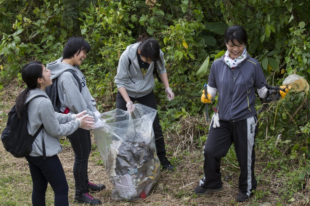 Okinawa residents, US service members clean up Tengan River