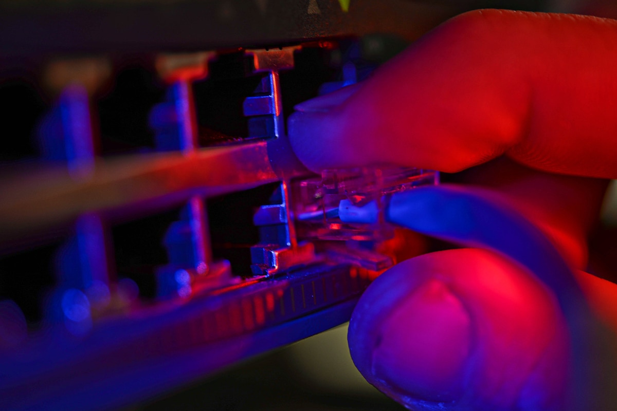 BITI awards contracts, upgrades Air Force cyber infrastructure > Air ...