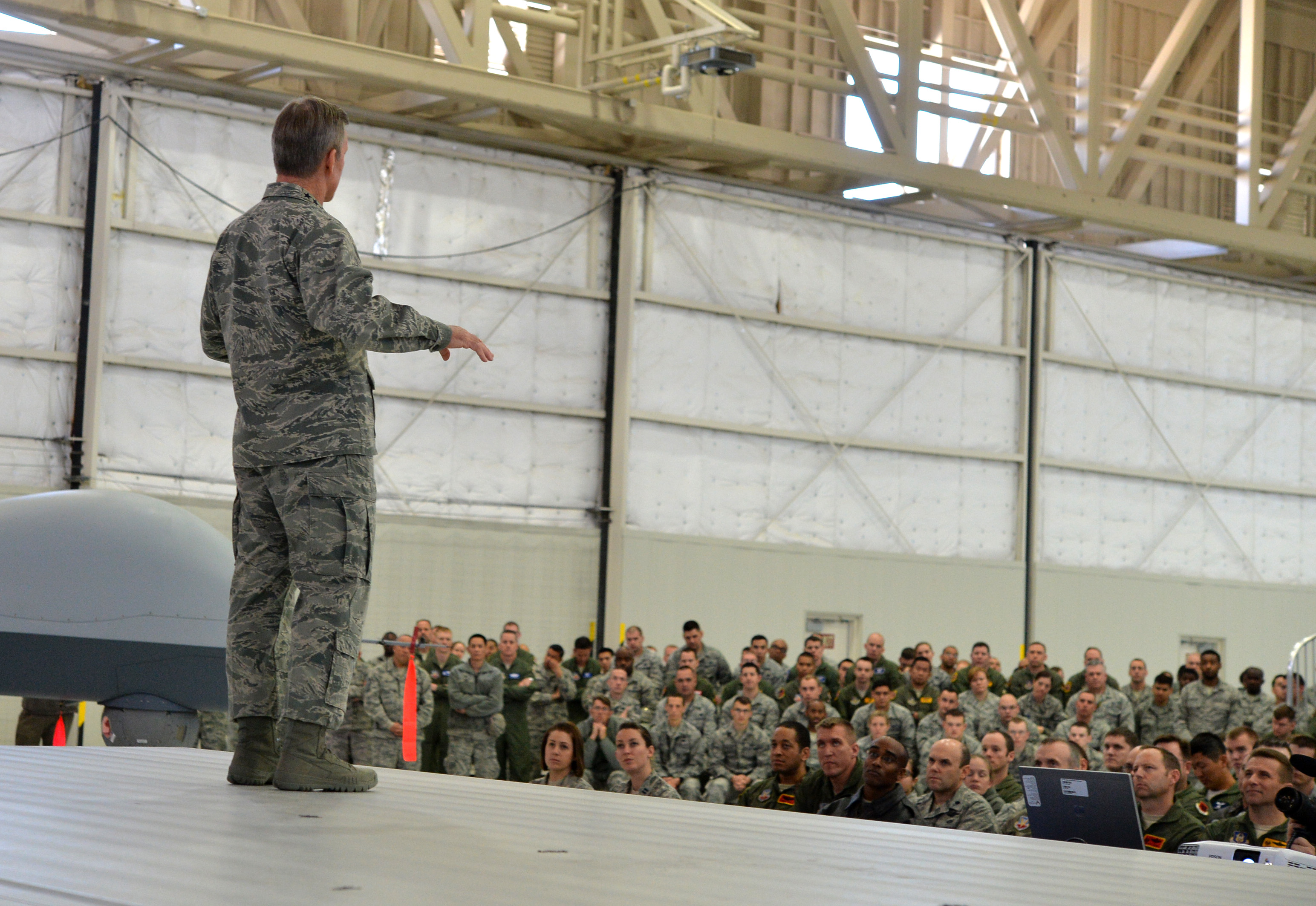 ACC Commander visits Creech, recognizes exceptional performer > Creech ...
