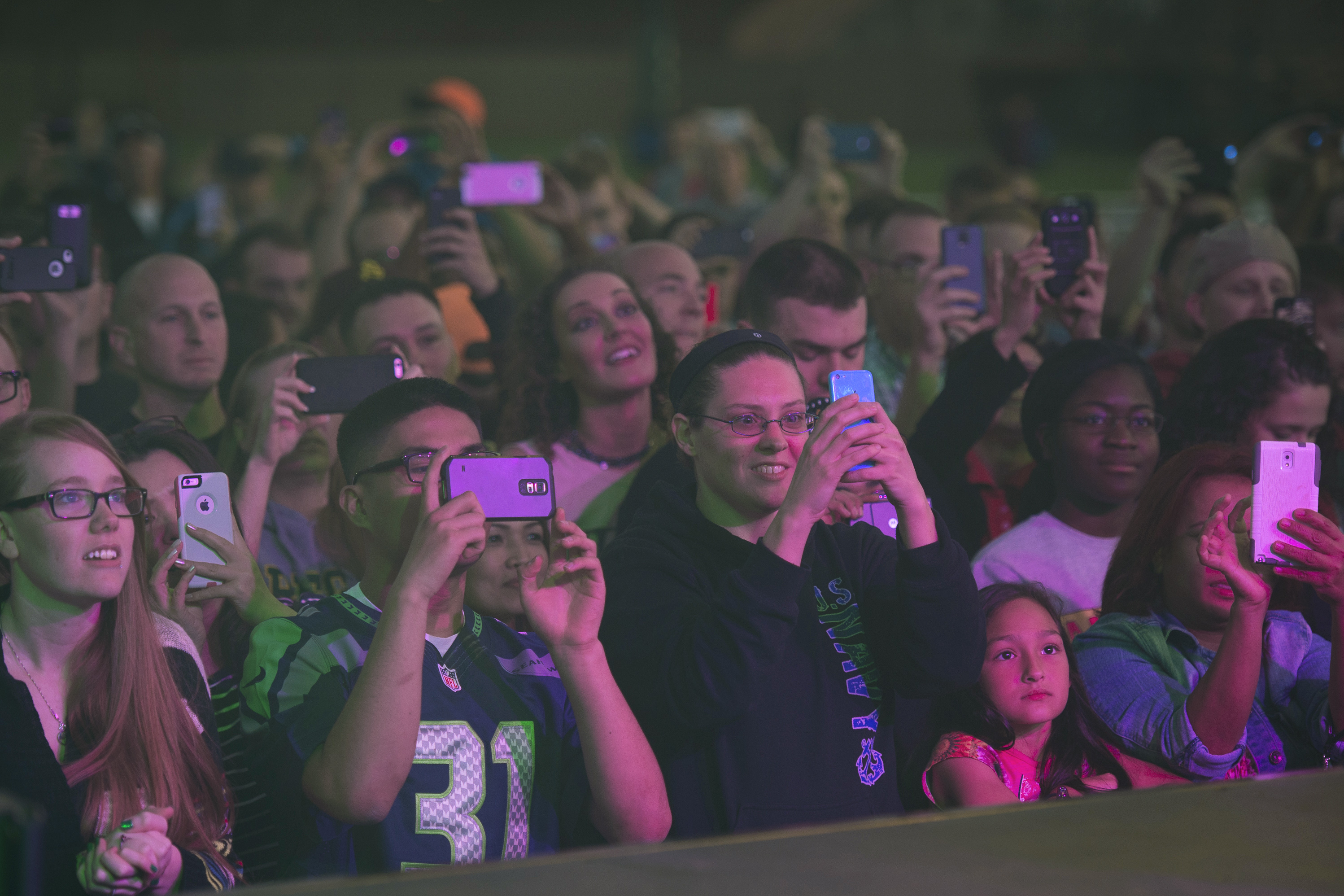 Service members and their families enjoy a USO concert on Joint Base ...