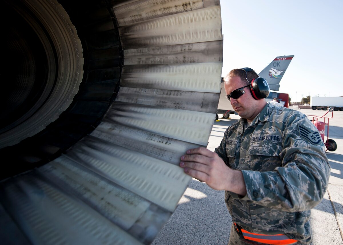 Air, ground crews power through Red Flag 15-2 > Air Combat Command ...