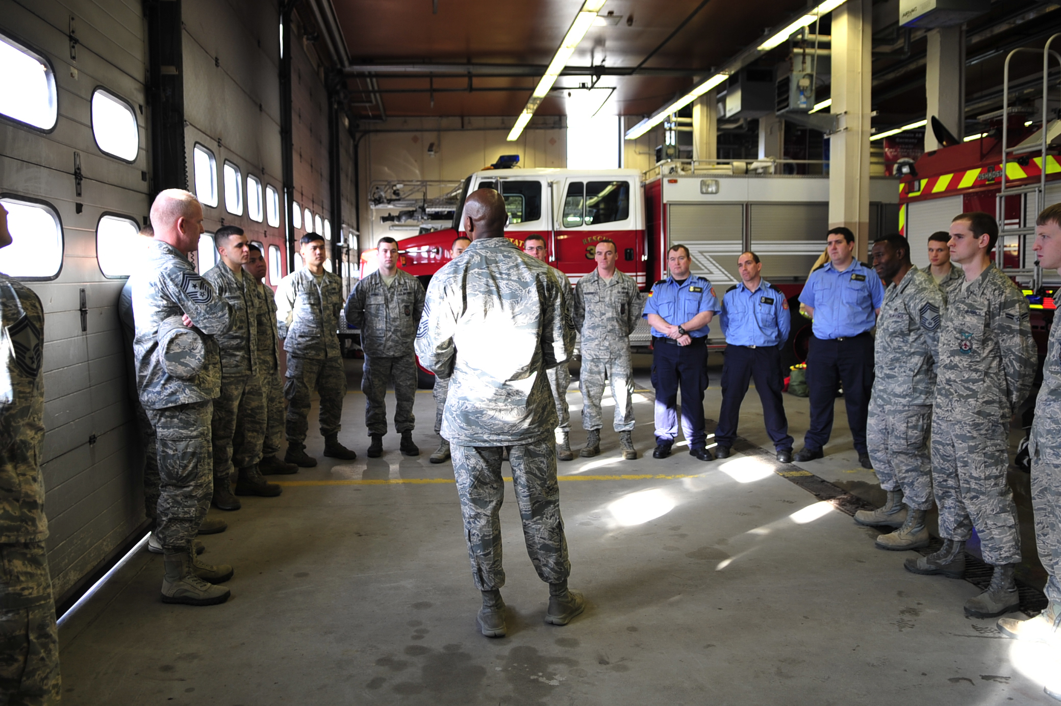 3rd Air Force command chief tours Ramstein > Ramstein Air Base ...