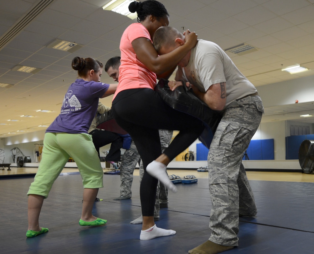 Lakenheath women learn self-defense skills, build confidence