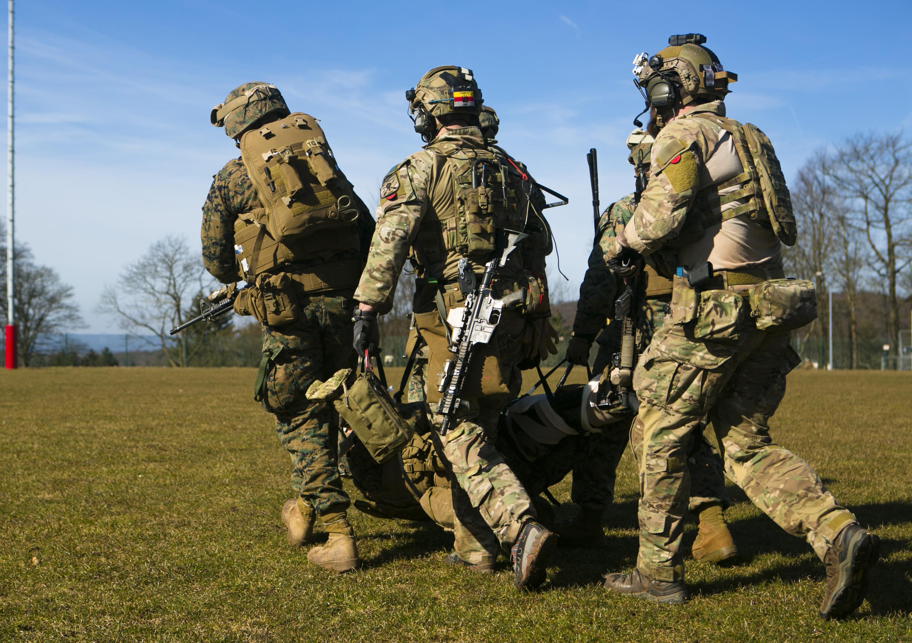 Cutting Edge: U.S. Marines, Army Special Forces prepare for Crisis ...