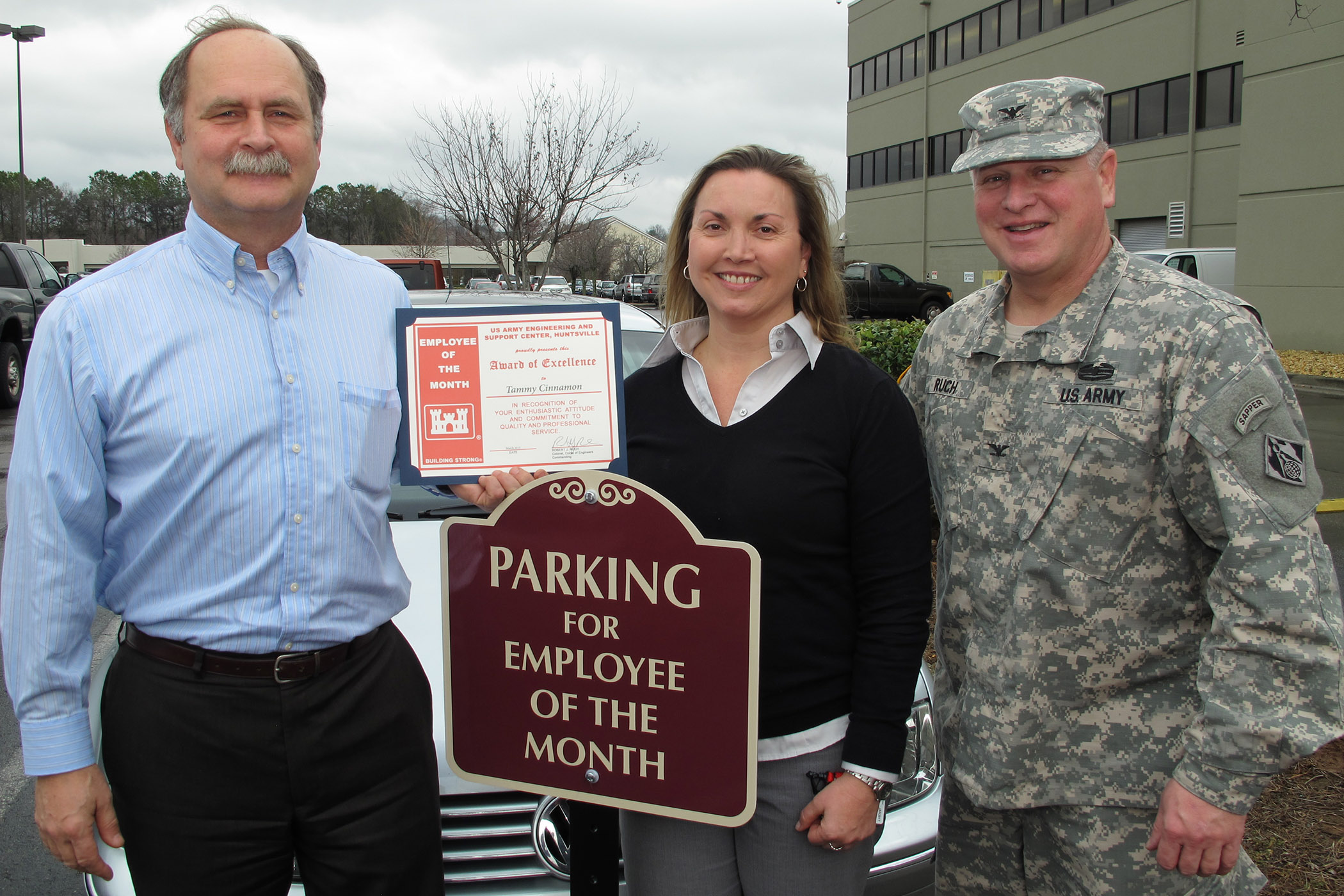 Corps employee receives inaugural Employee of the Month award > U.S ...