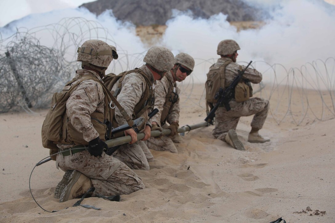 Integrated Task Force Engineer Platoon sets charges for MCOTEA assessment