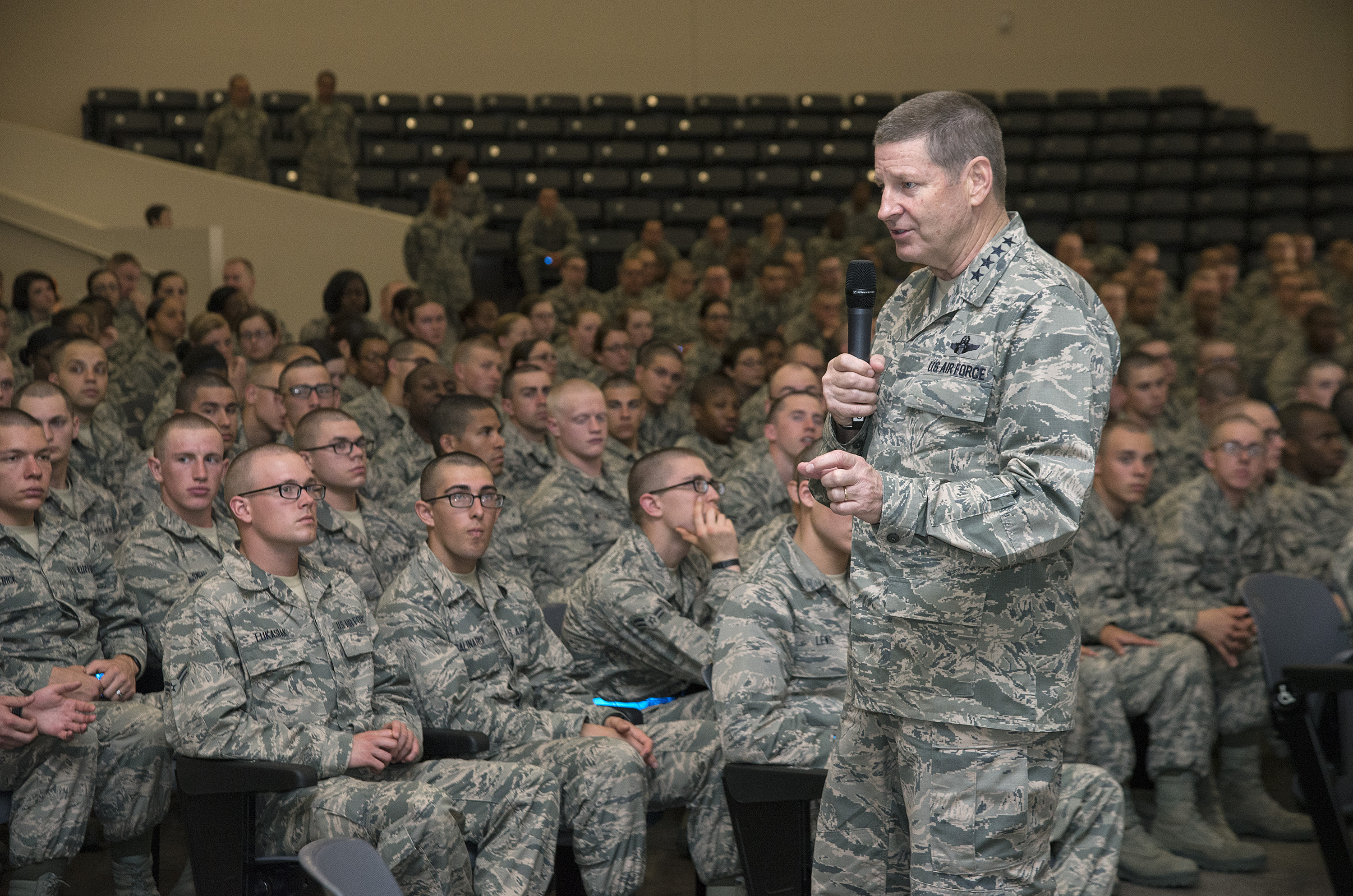 General Robin Rand visits the first Capstone Week class