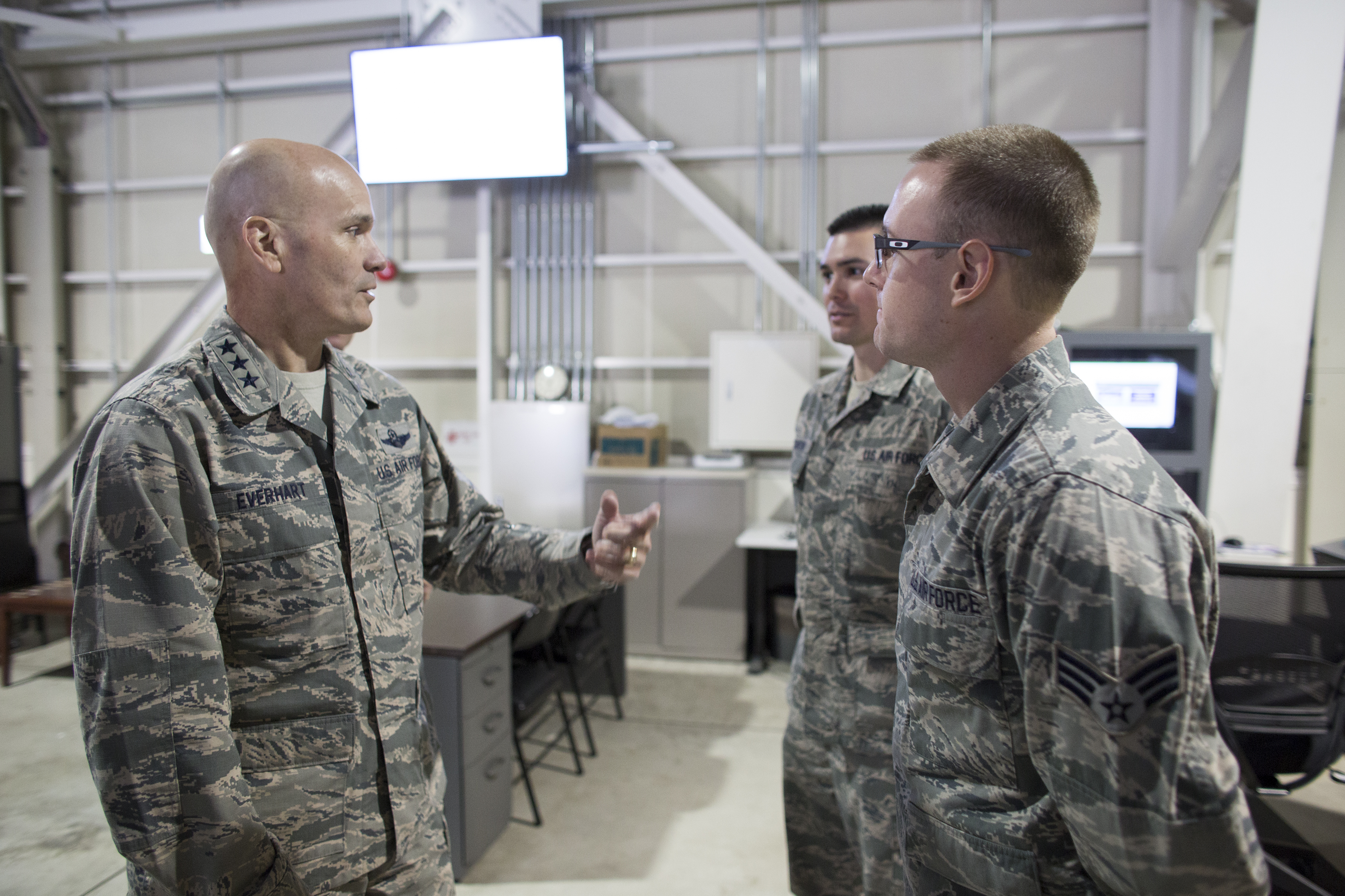 18 AF, USAF EC commanders visit Yokota > Yokota Air Base > Article Display