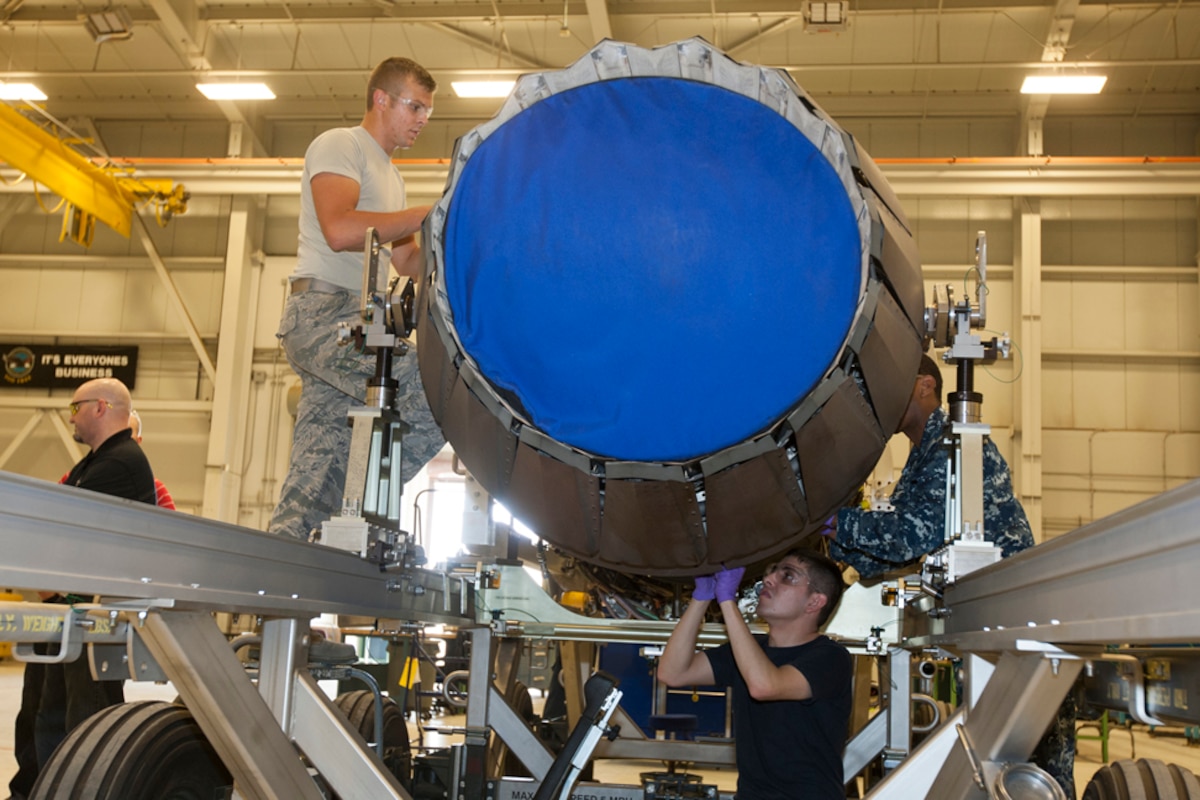 Edwards joint maintenance team completes significant JSF propulsion ...