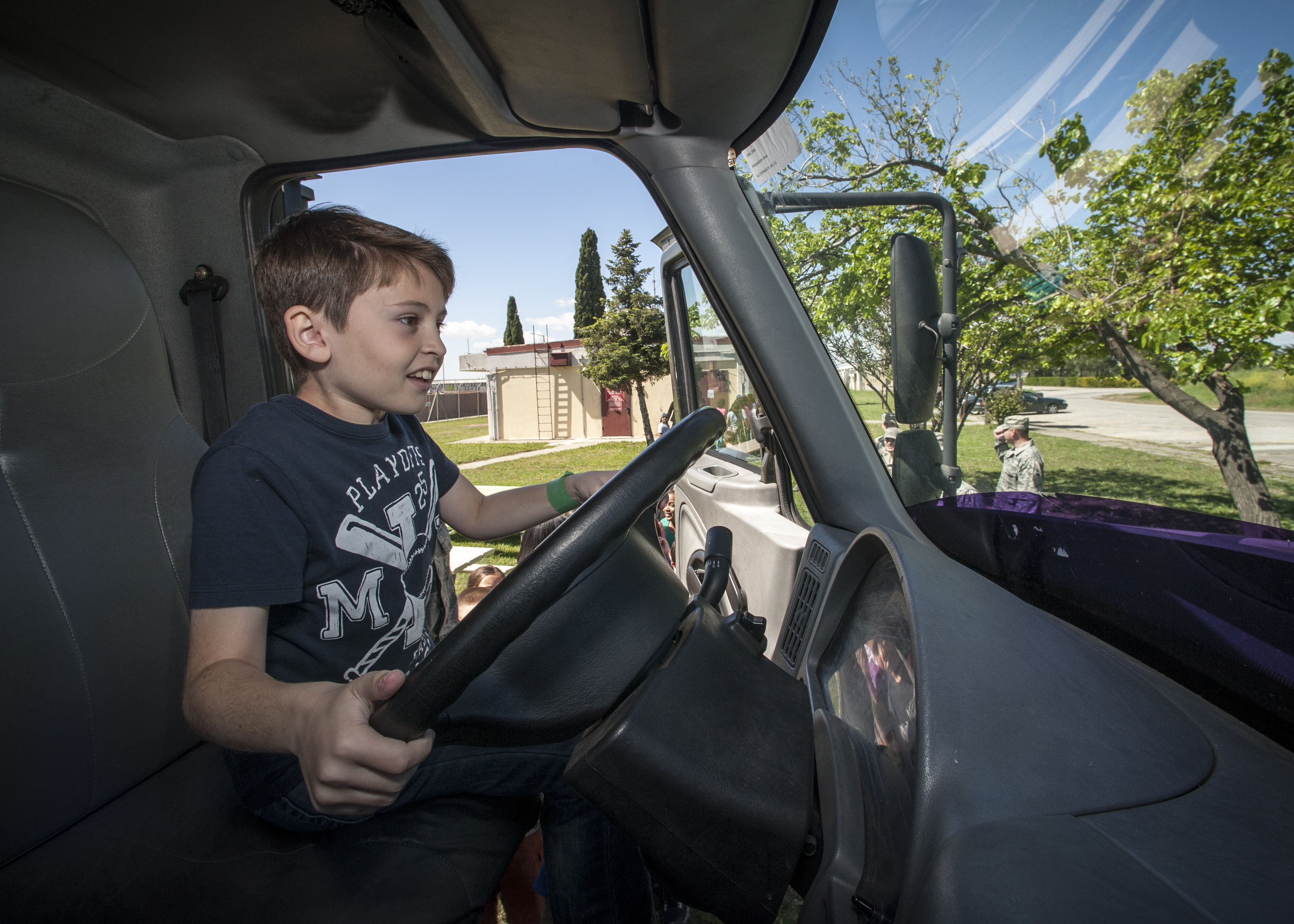 Incirlik dependents go to work > Incirlik Air Base > Article Display