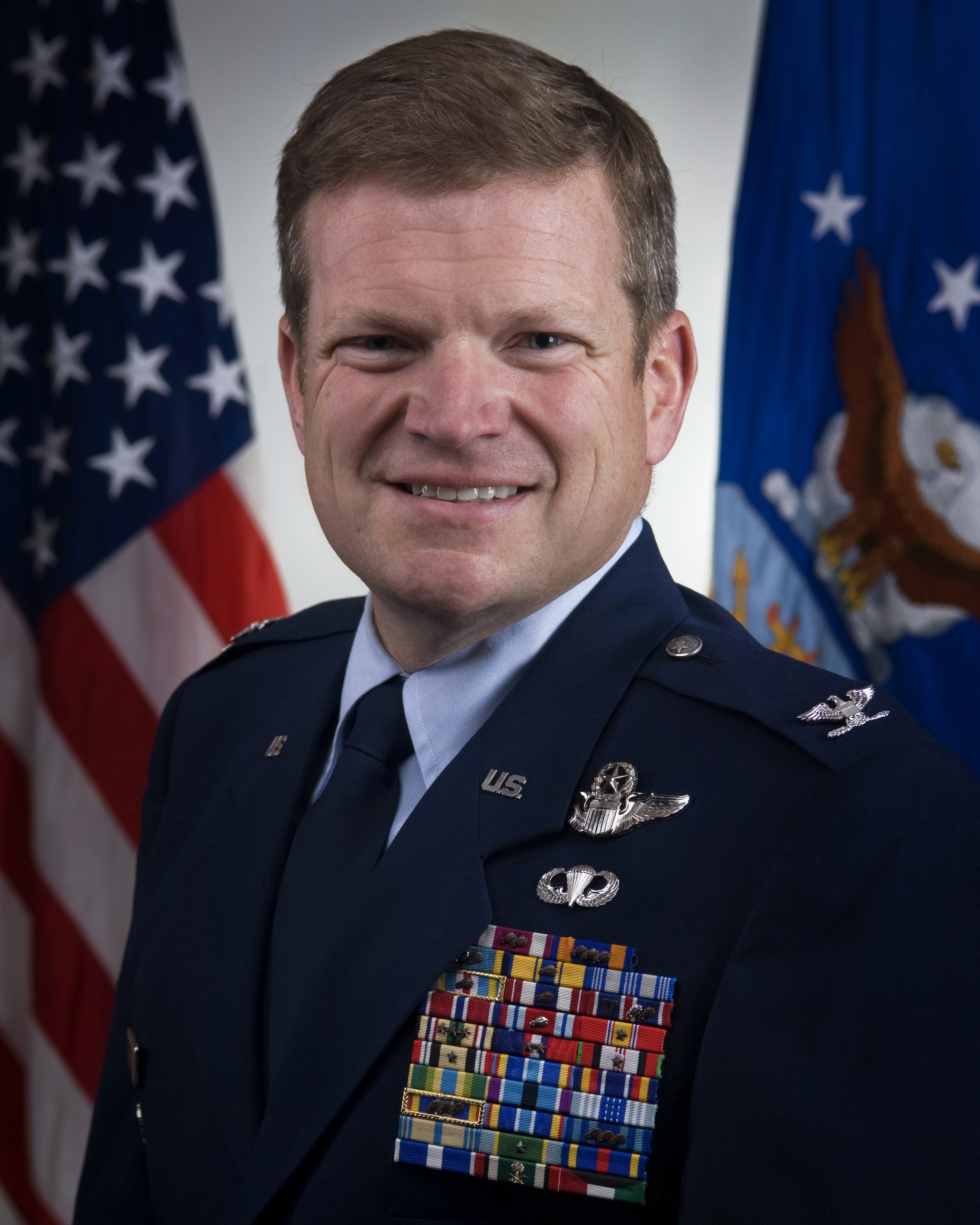 Gates takes over as new vice commander > Grissom Air Reserve Base > News