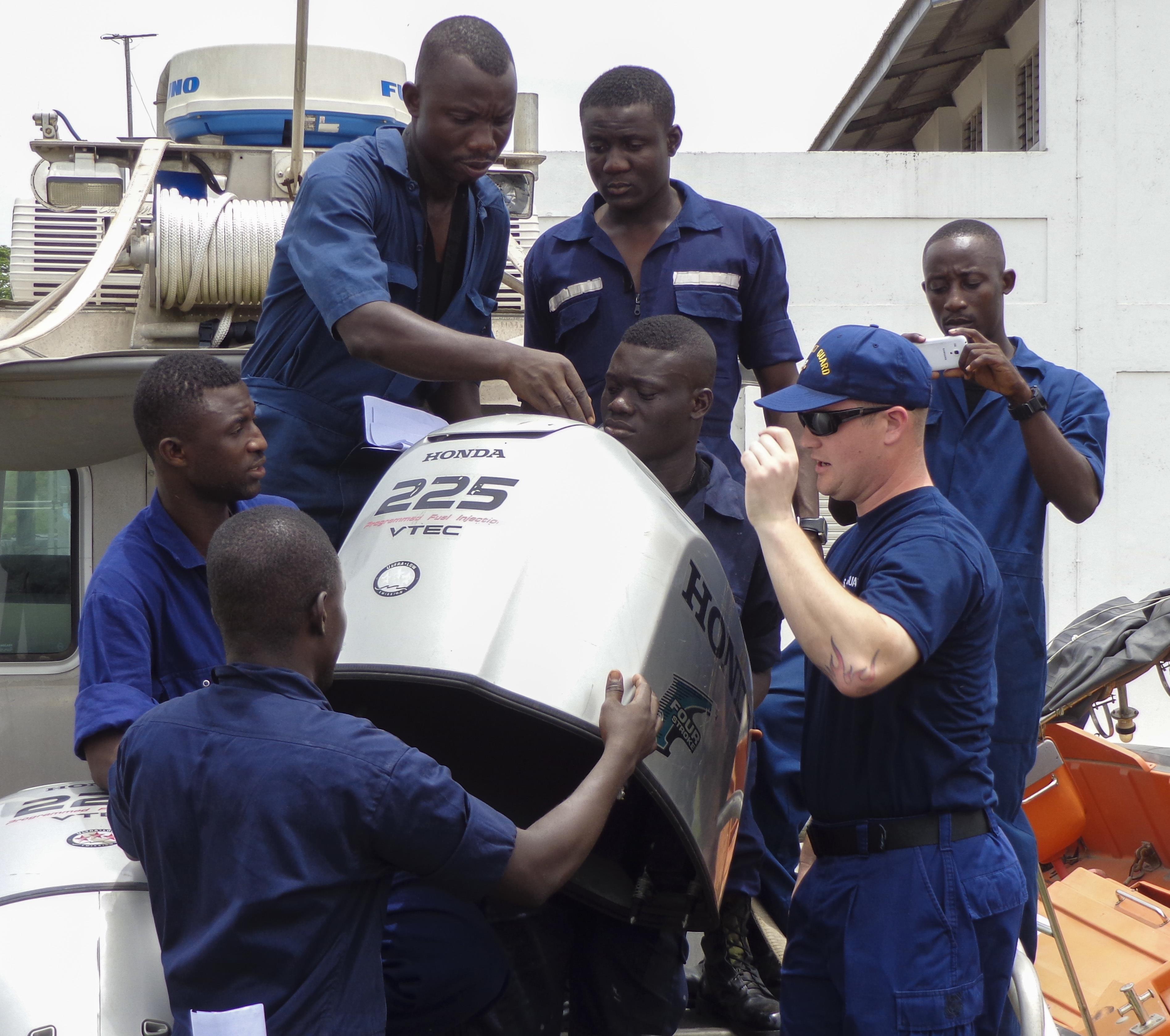 U.S. Marines, Coast Guardsmen train with Ghana Navy > Marine Corps ...