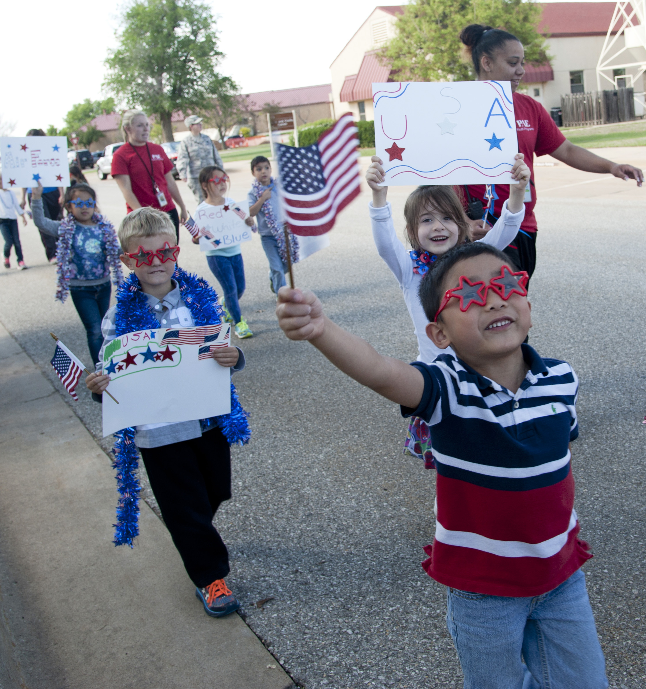 “Little” Airmen march in red, white & blue parade > Vance Air Force ...