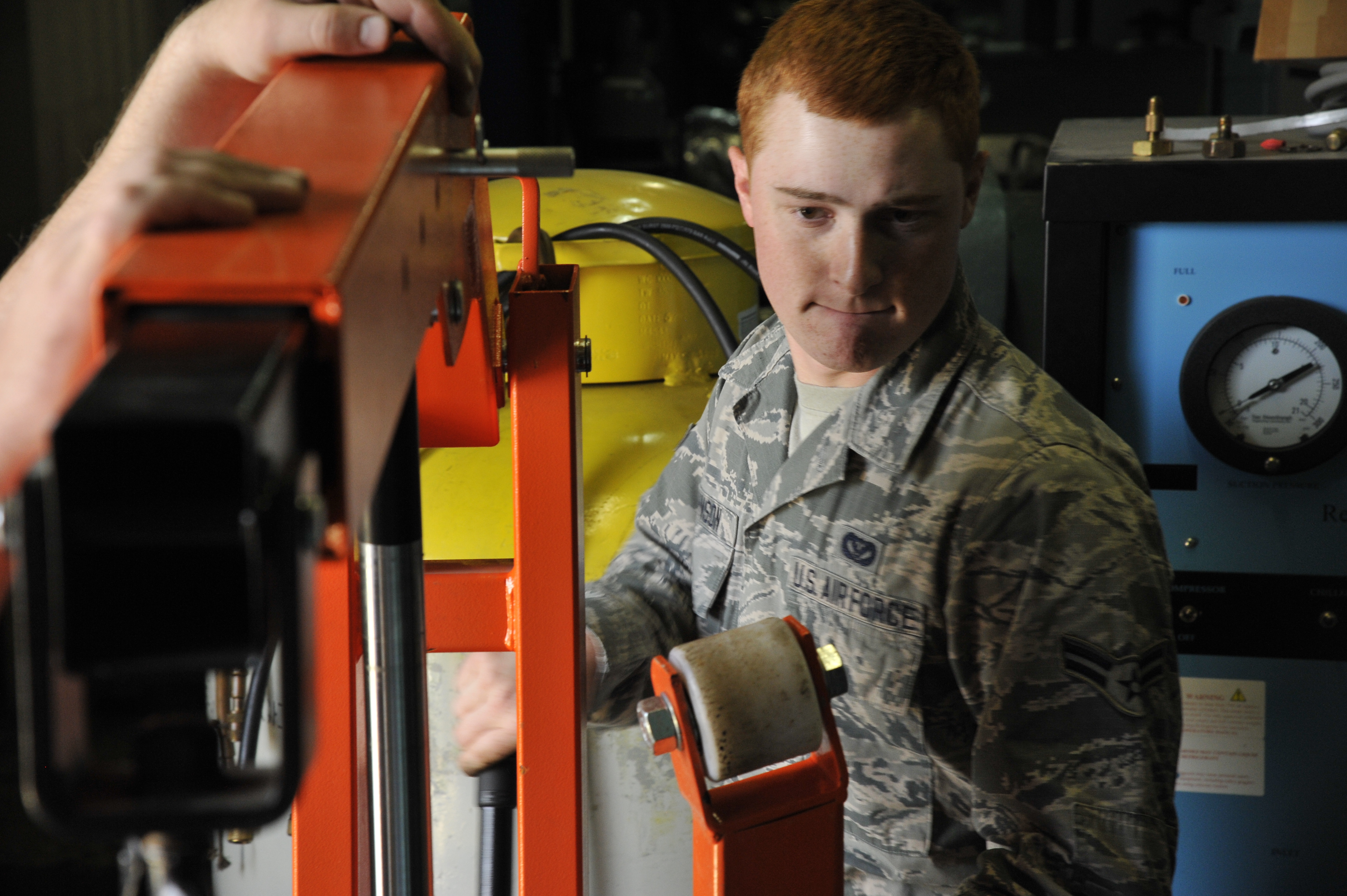HVAC Airmen provide Misawa a cool summer > Misawa Air Base > Article ...