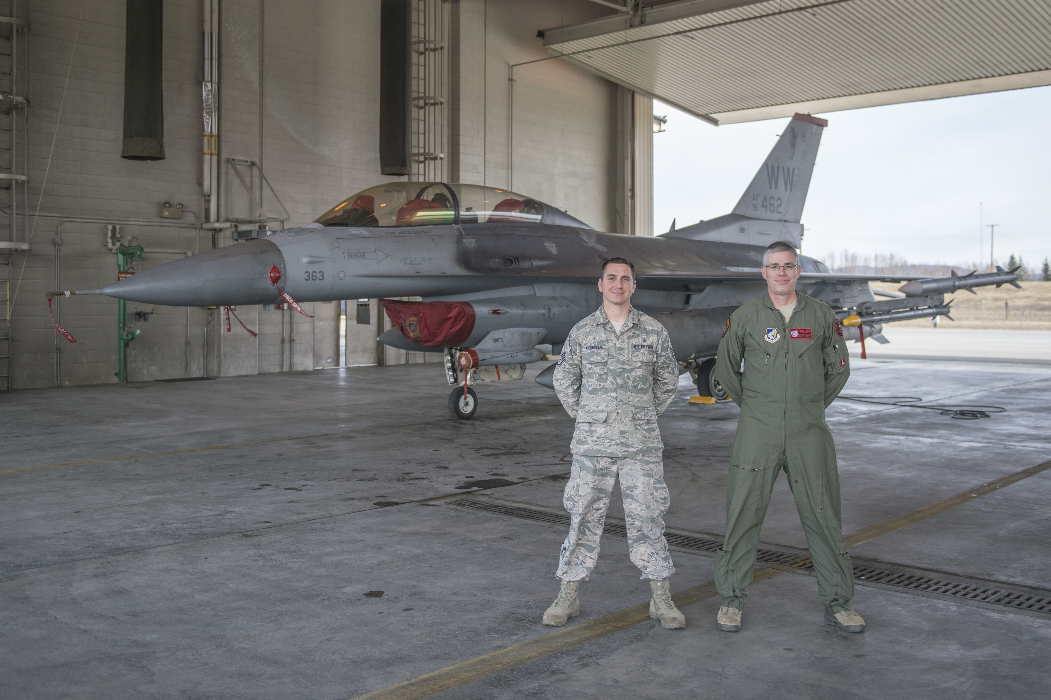 Flight doctors: keeping RED FLAG flying and off the table > Eielson Air ...