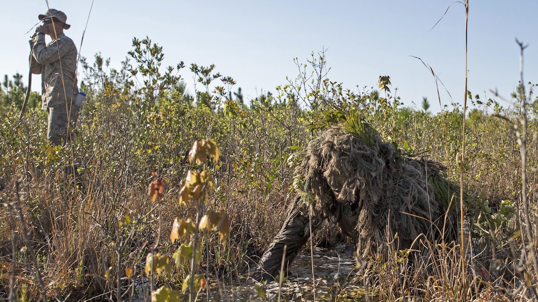 Candidates for Scout Sniper Platoon dig deep to complete two-week ...