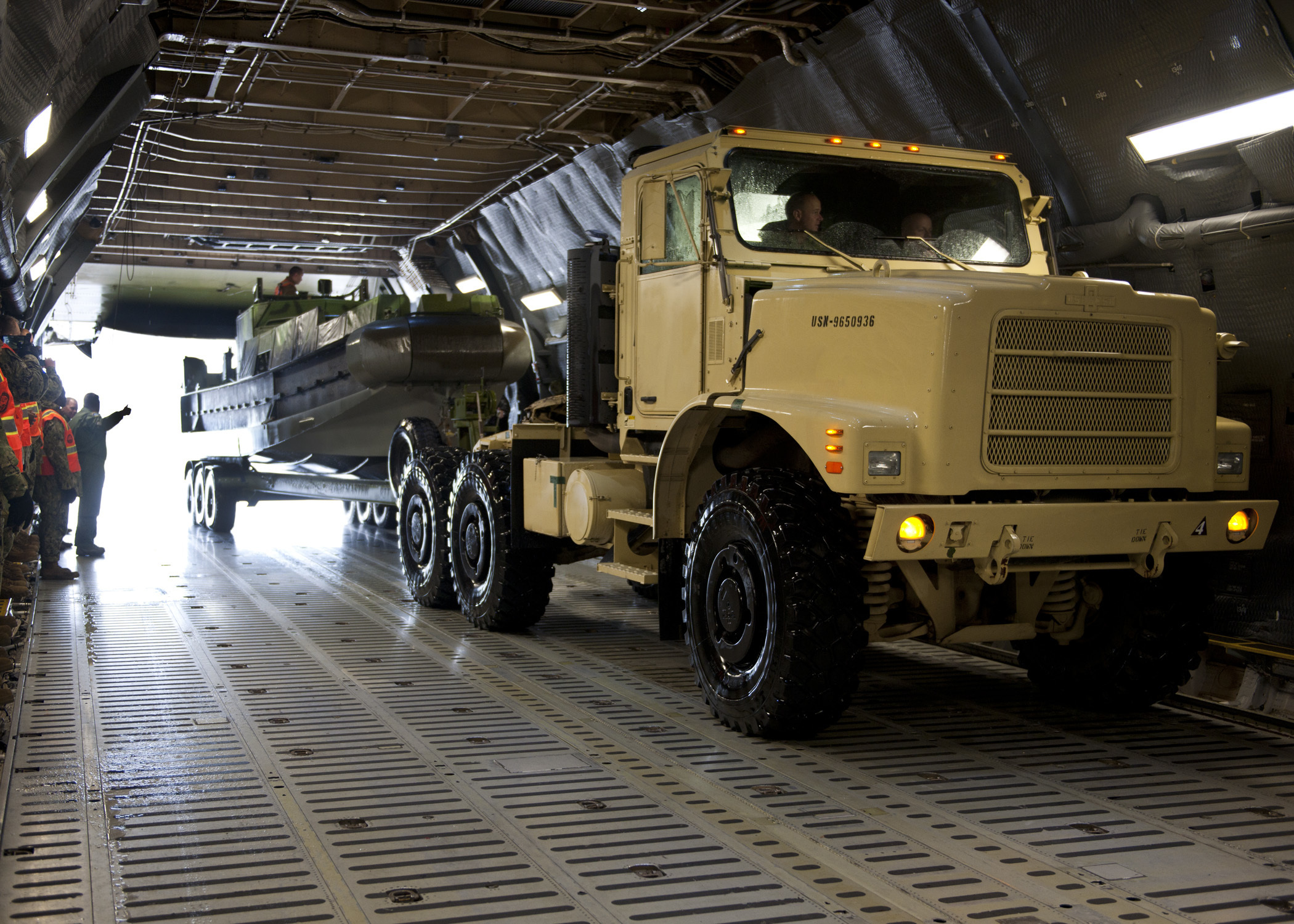 709th Airlift Squadron assists Navy in loading exercise > 512th Airlift ...