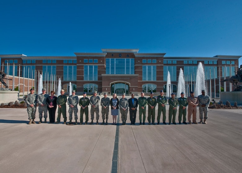 AWC strengthens joint efforts with America's Army elective class > Air ...