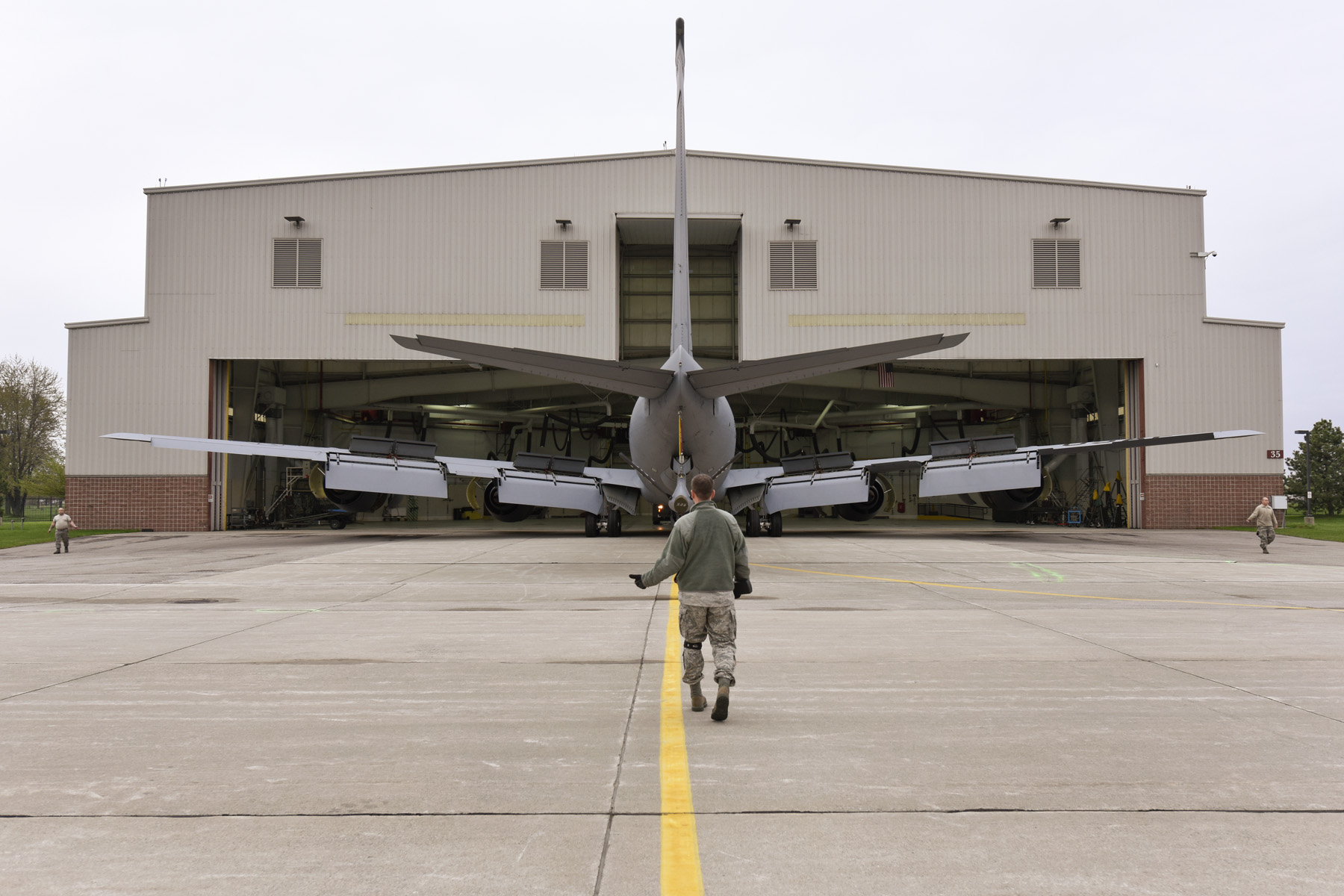 Wing selects top photos of 2015 > 127th Wing > Article Display