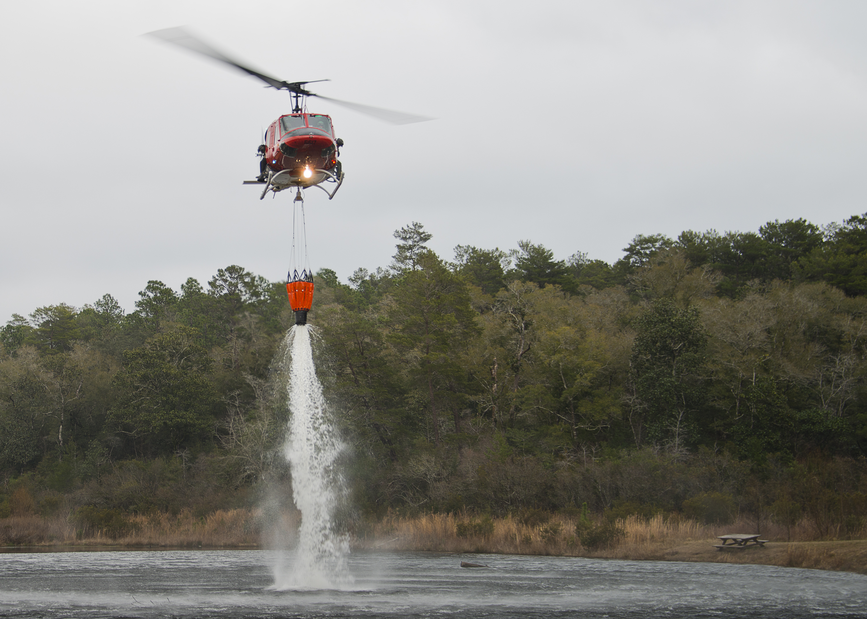 413th FLTS conducts water bucket operations training > Eglin Air Force ...