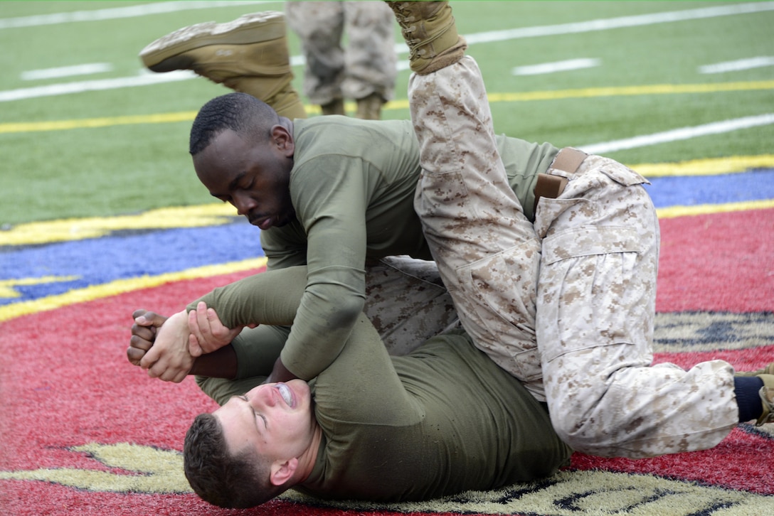 Marines compete in MCMAP Gauntlet