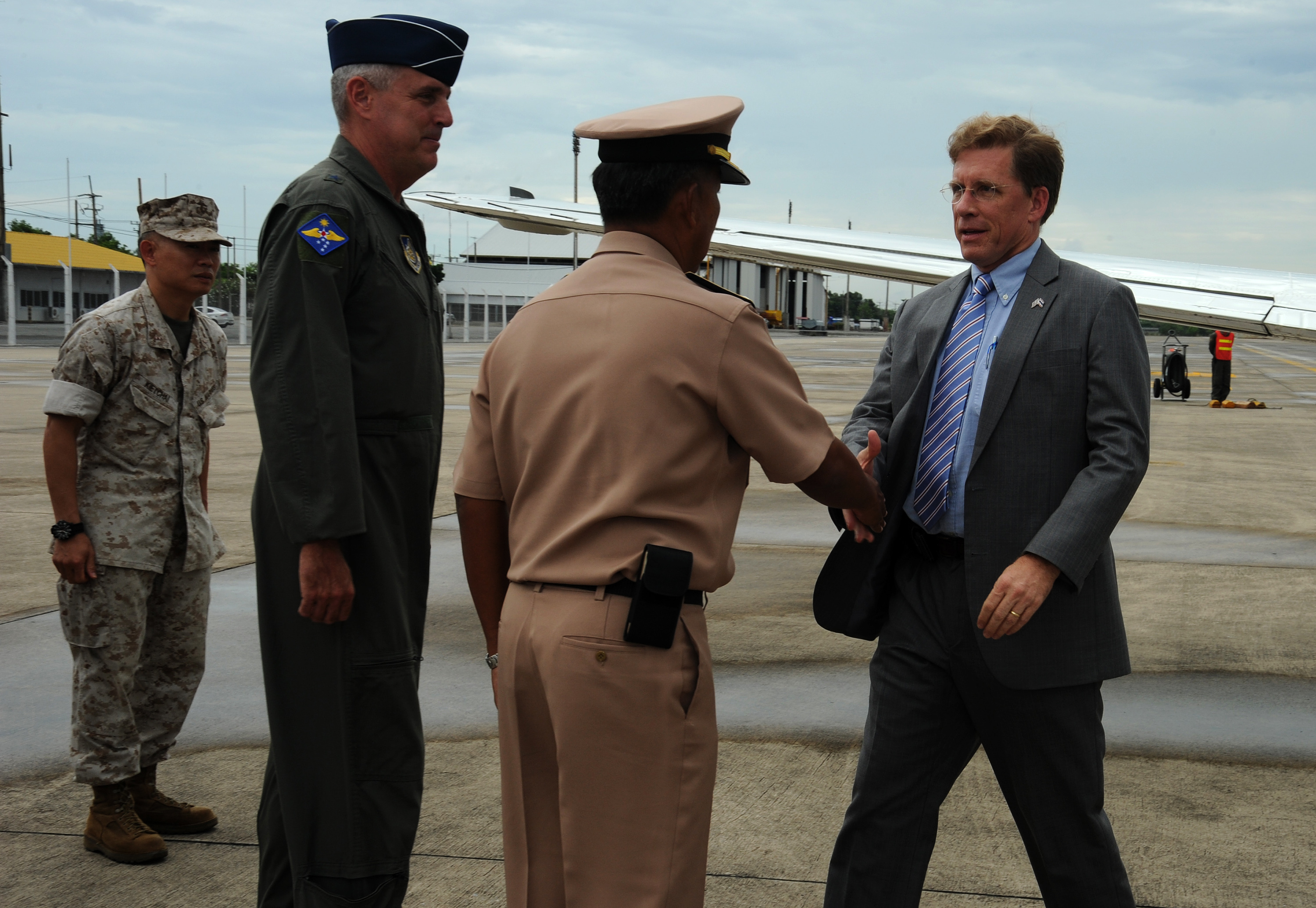 Senior U.S., Thai military leaders meet with US Chargé d’affaires to ...