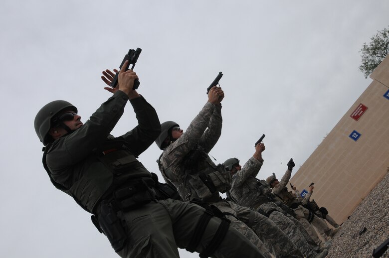 162nd Airmen participate in Pima Regional SWAT training > 162nd Wing ...
