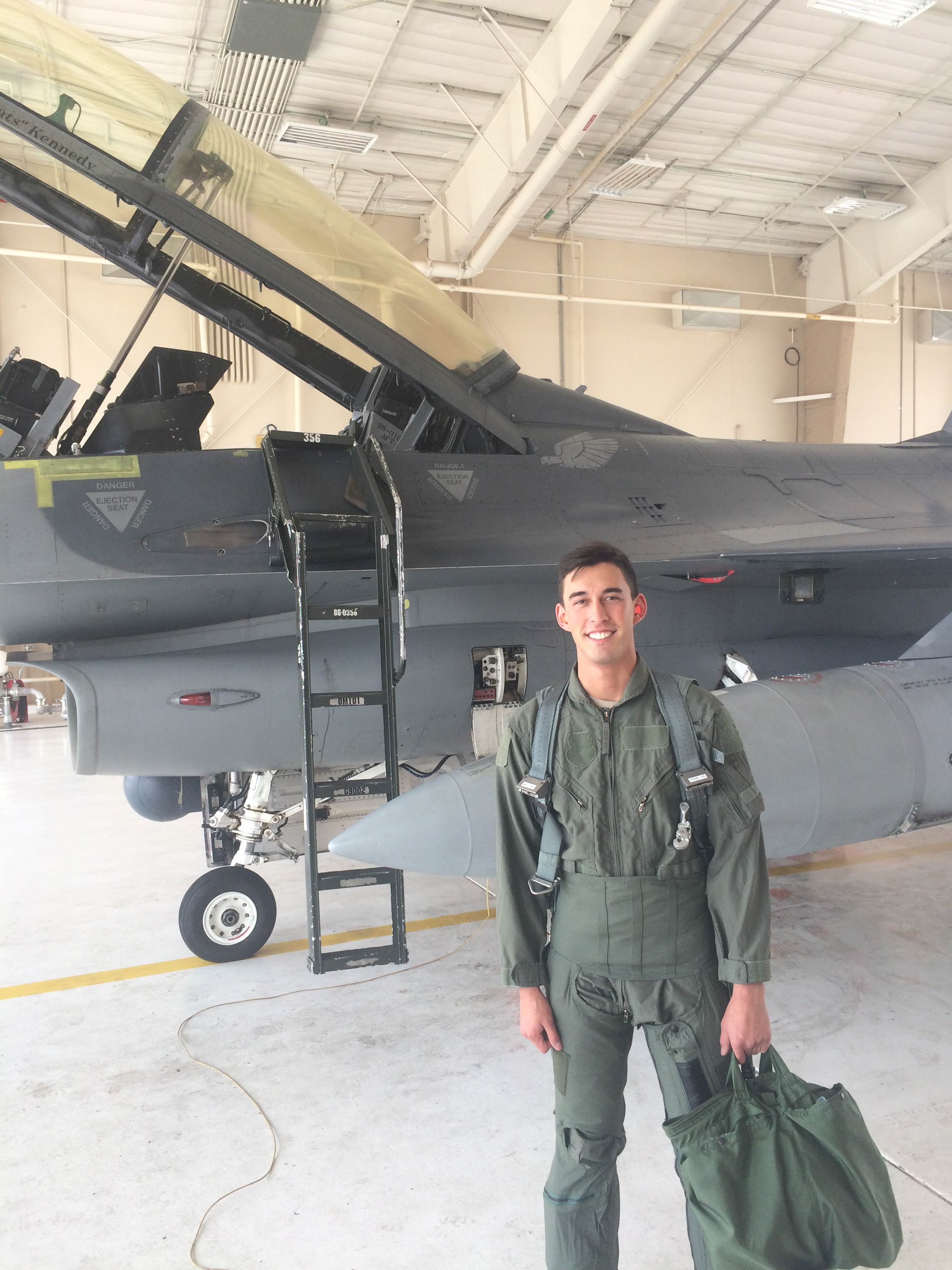 AOY receives familiarization flight > Holloman Air Force Base > Display