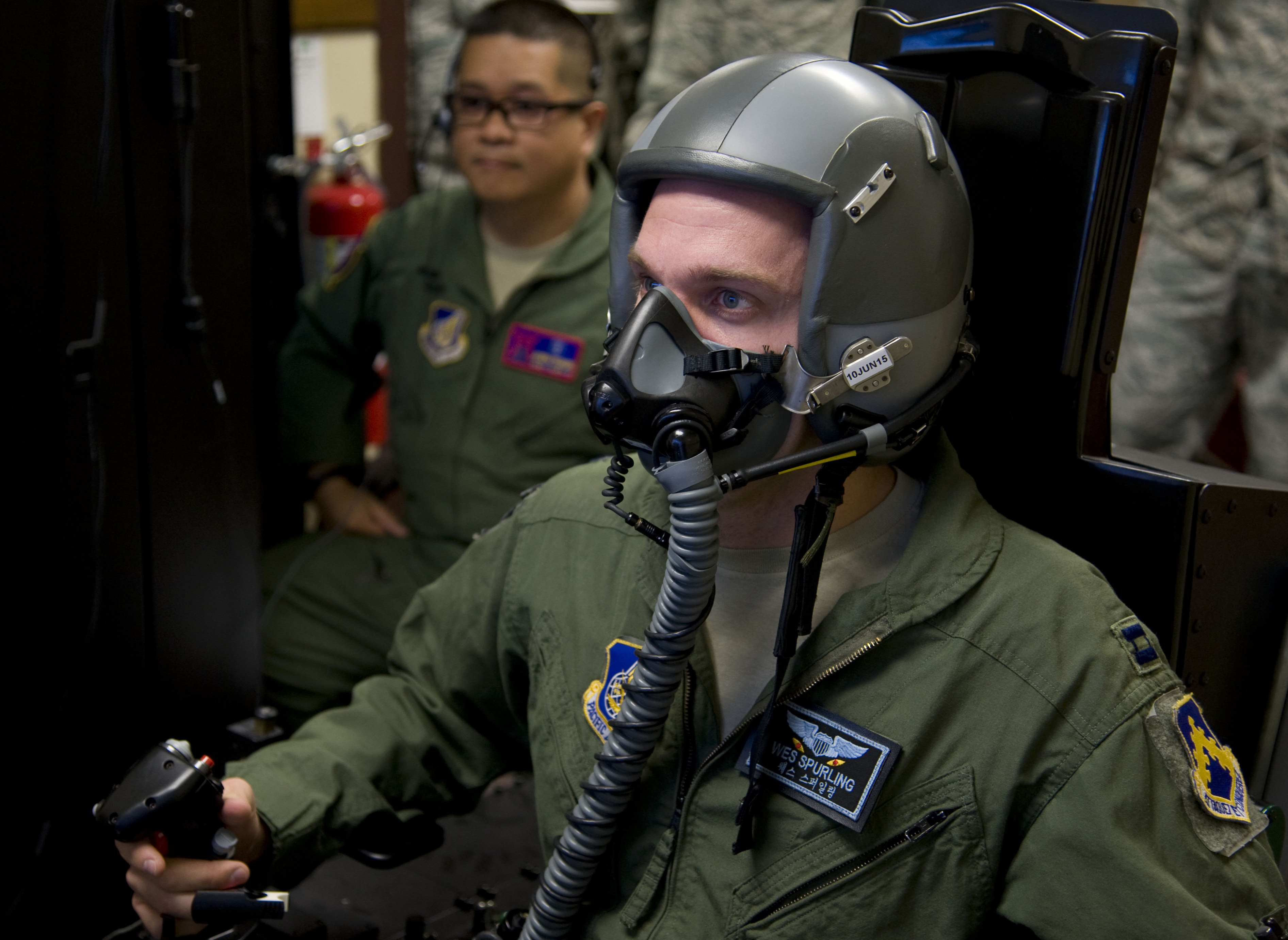 Hypoxia training ensures symptom familiarization > Pacific Air Forces ...