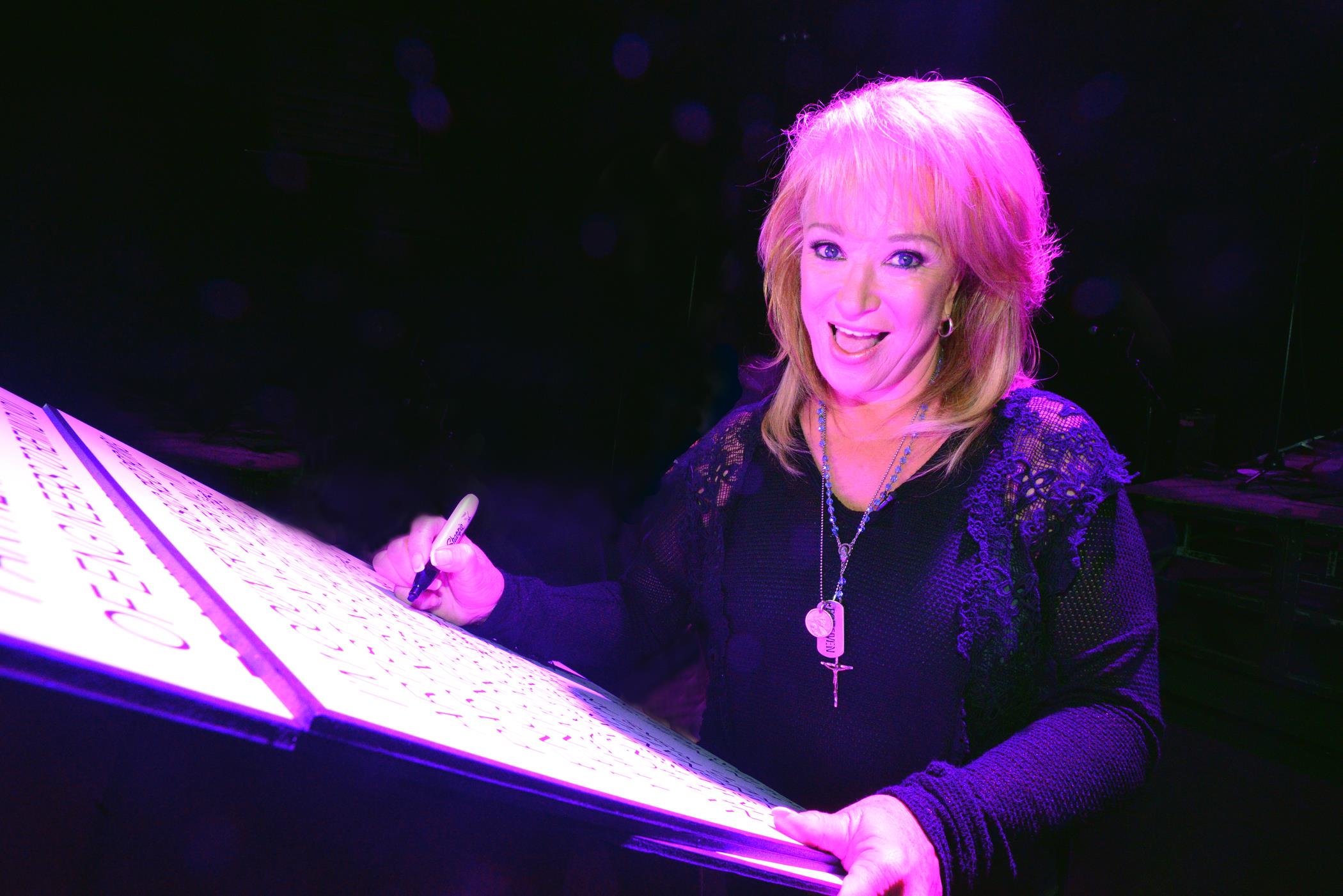 Tanya Tucker wants fans to stay safe Memorial Day weekend > Great Lakes ...