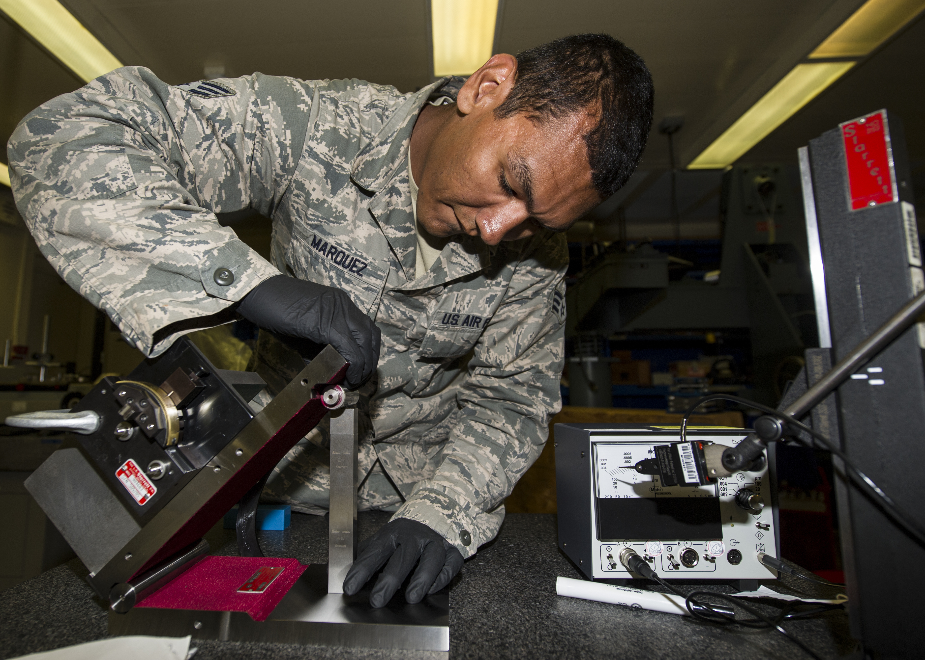 PMEL: The back shop of back shops > Holloman Air Force Base > Display