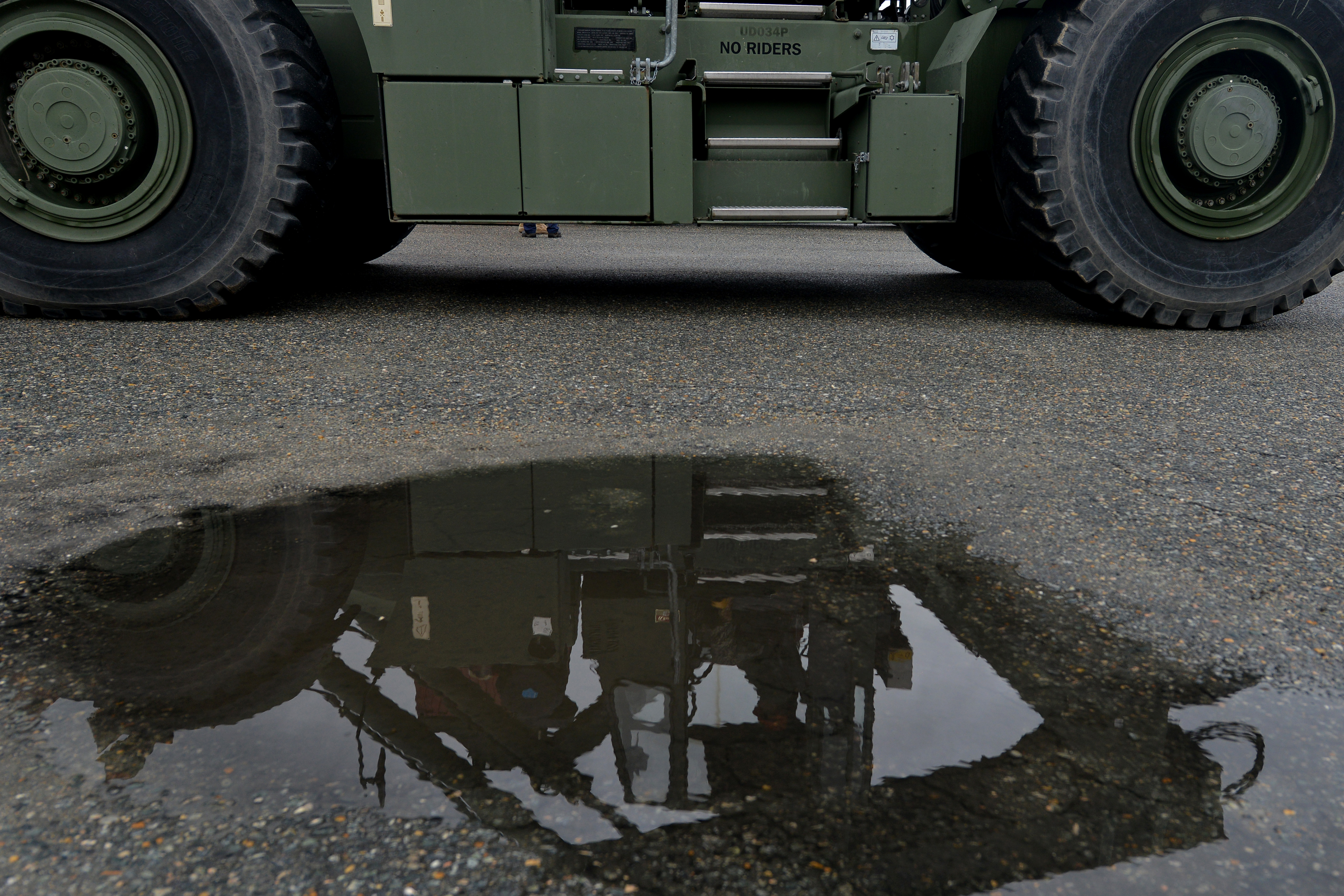 Eustis school teaches total force cargo loading skills > Joint Base ...