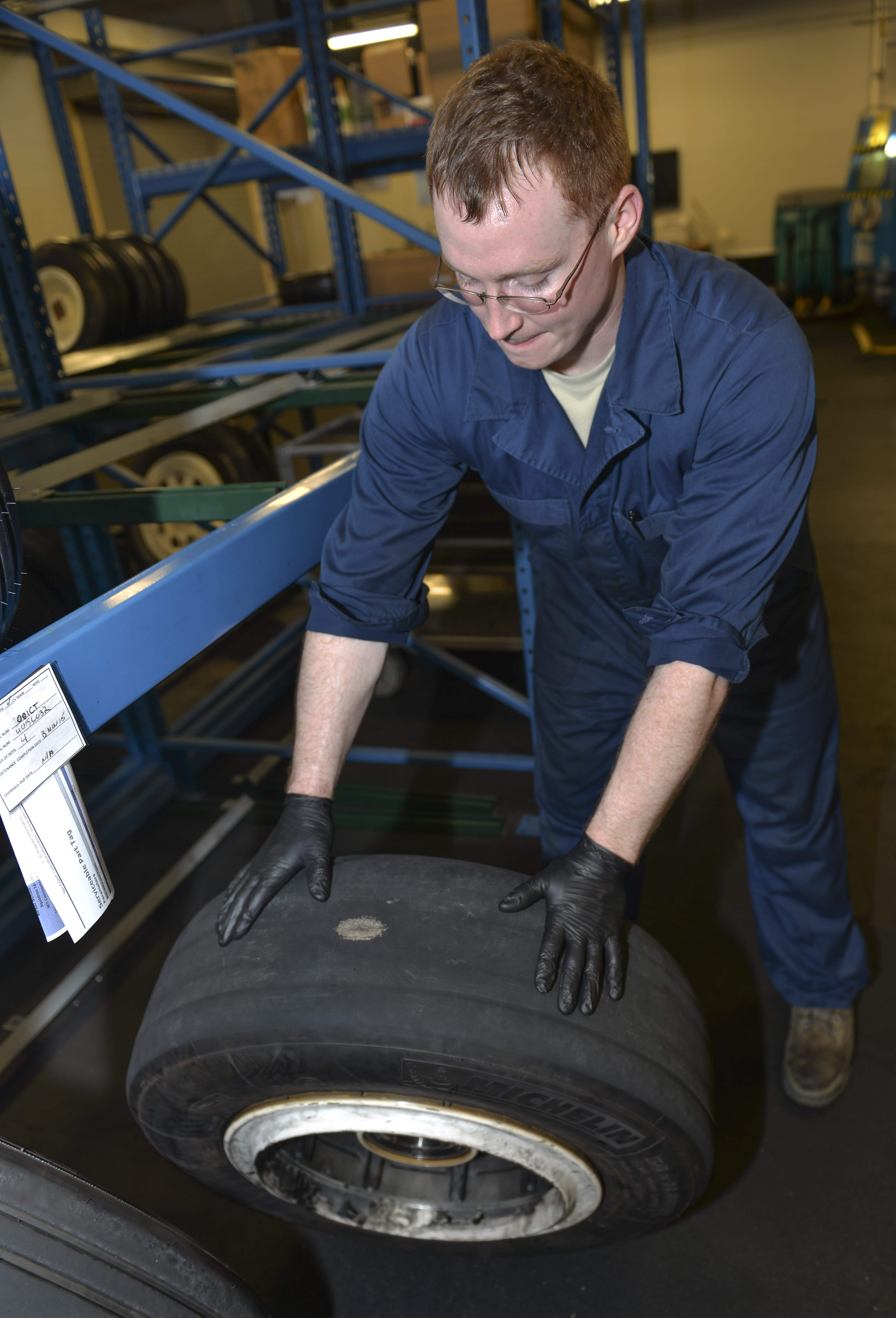 33rd FW Airmen take care of F-35 tires > Air Education and Training ...