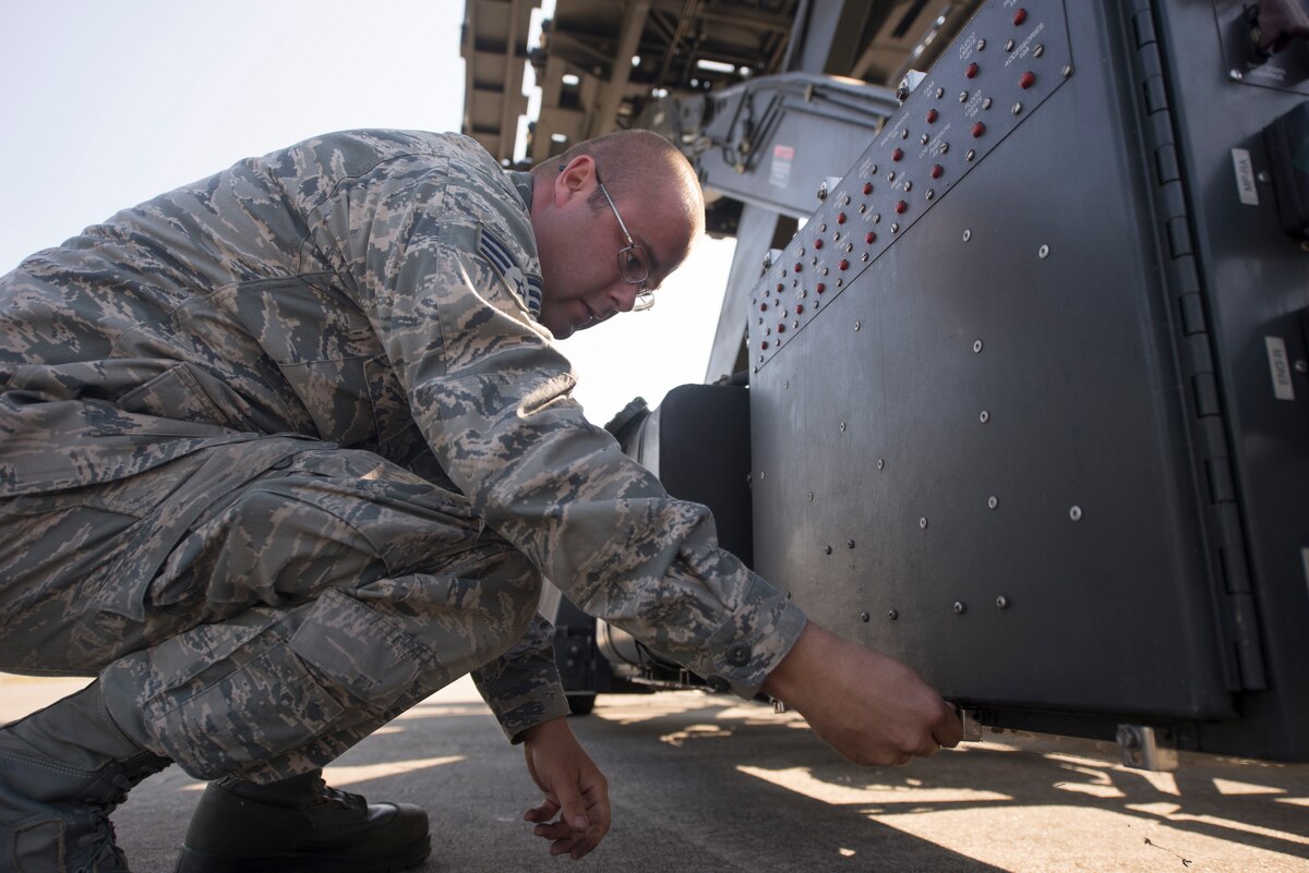 18th LRS keeps Gwangju assets war ready > Kadena Air Base > News