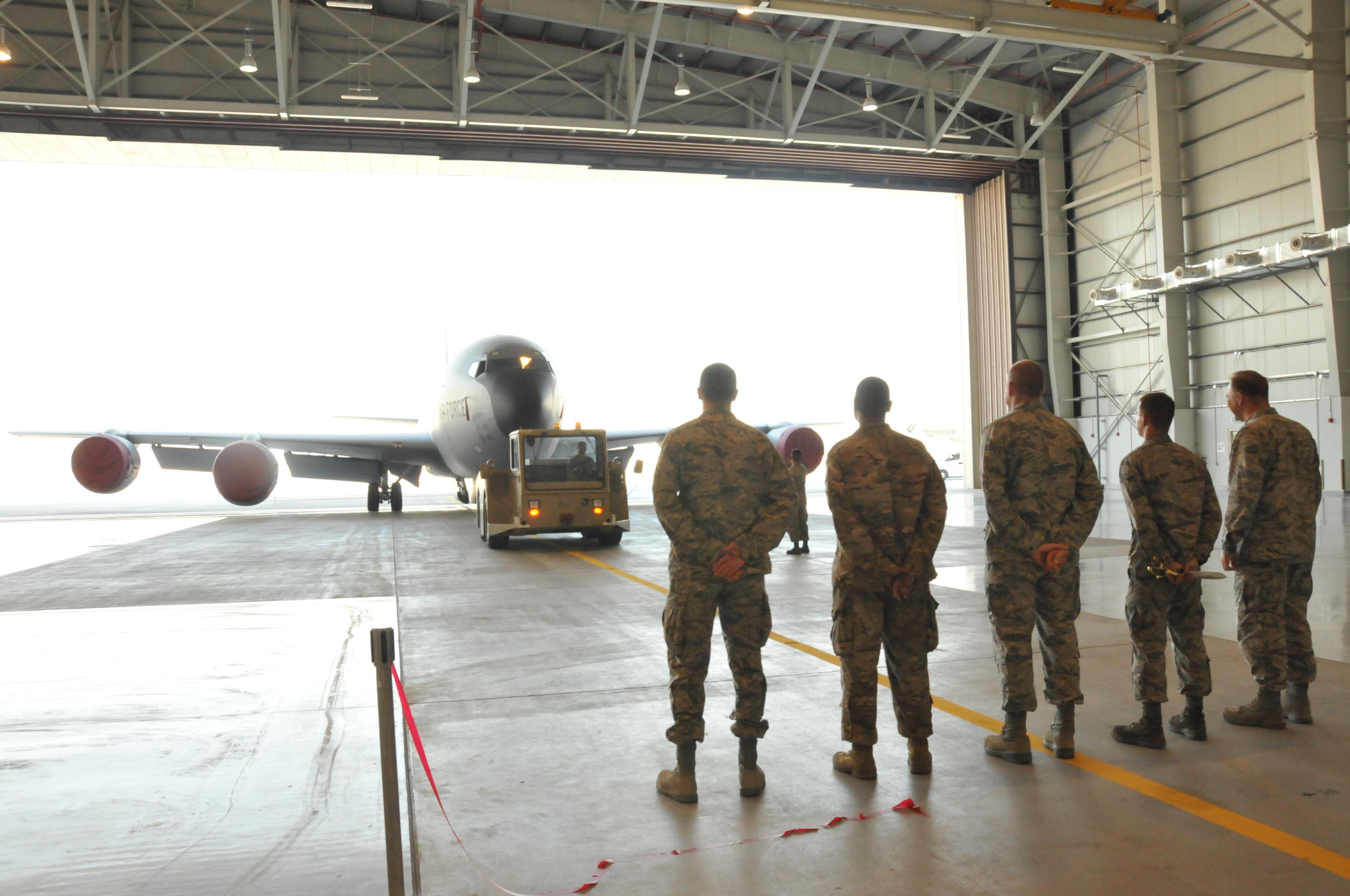 AUAB's first multi-use hangar opens > U.S. Air Forces Central > Article ...