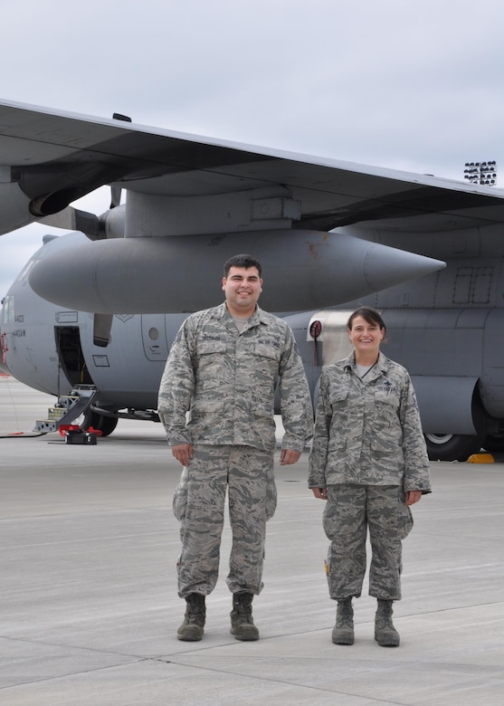 Pope crew chiefs earn black letter C-130 > Air Force Reserve Command ...