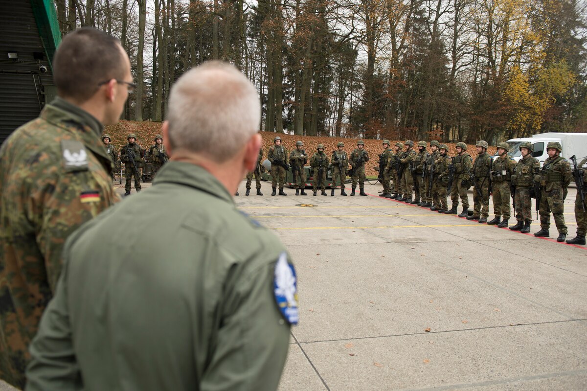DV visits Buechel Air Base > Spangdahlem Air Base > Article Display