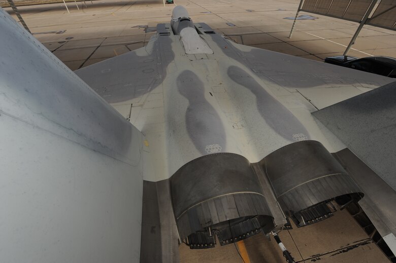 F-15A Disassembly > Davis-Monthan Air Force Base > Article View