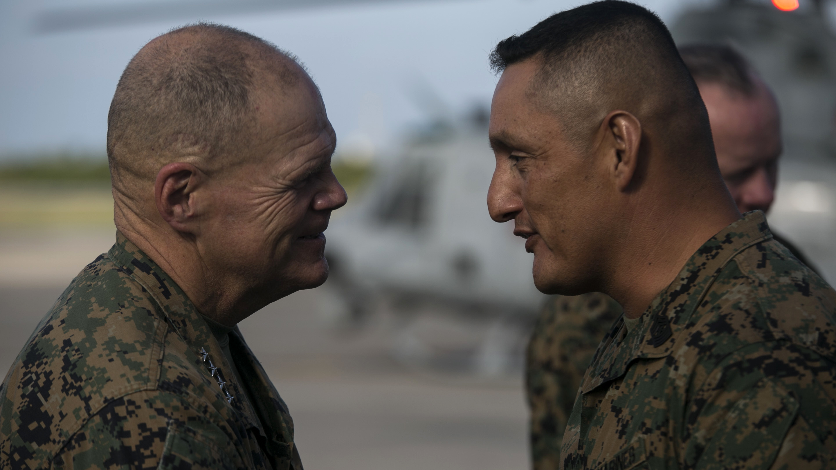 CMC, SMMC visit Marines at the tip of the spear