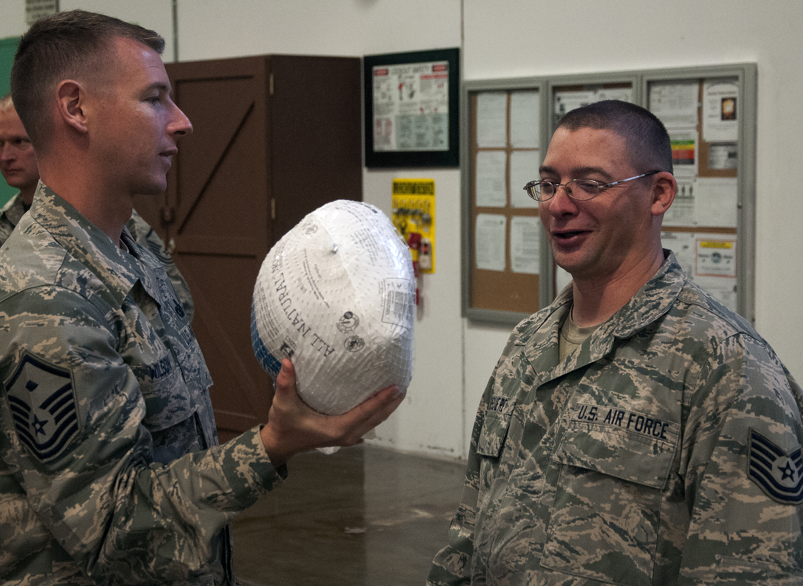 FSC delivers Thanksgiving baskets to Airmen > F.E. Warren Air Force ...