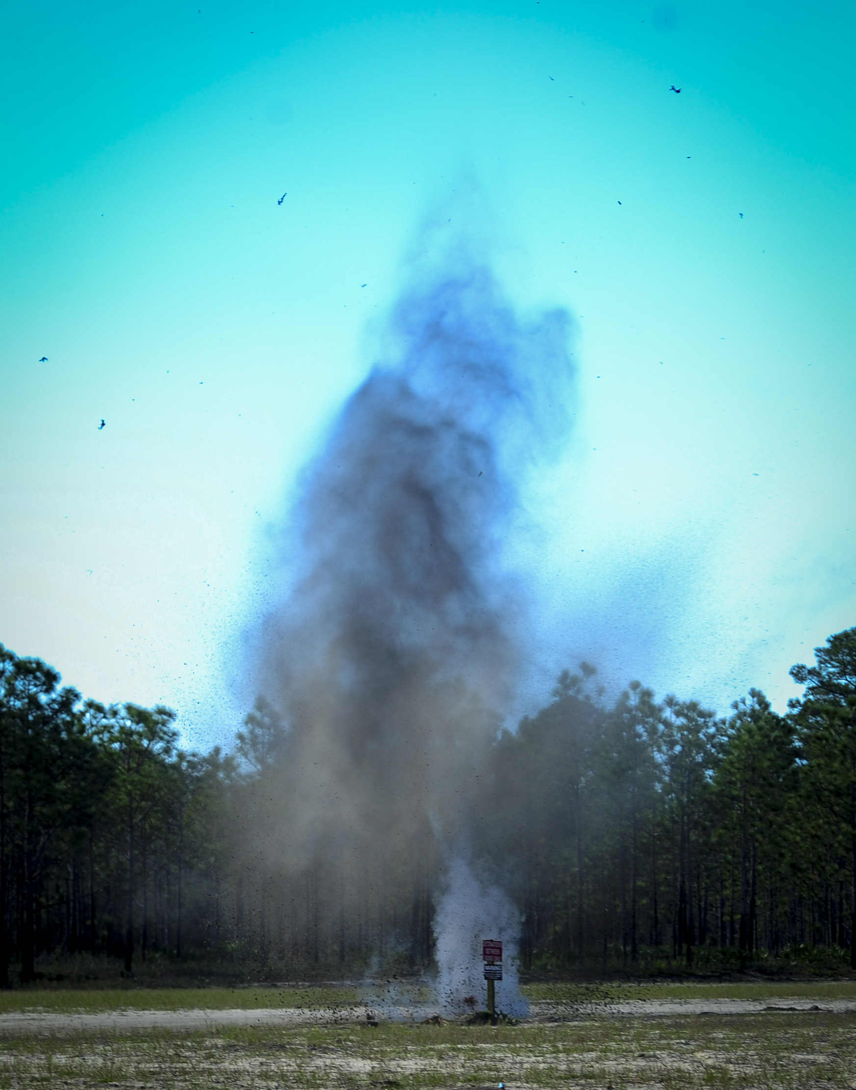 Explosive Ordnance Disposal Airmen conduct post-blast analysis training ...
