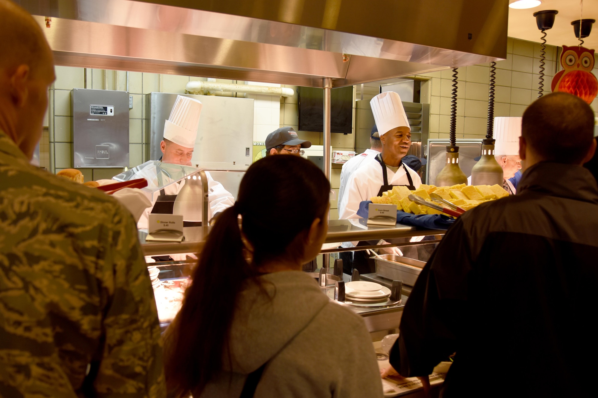 Base leadership serves a Thanksgiving feast > Goodfellow Air Force Base ...