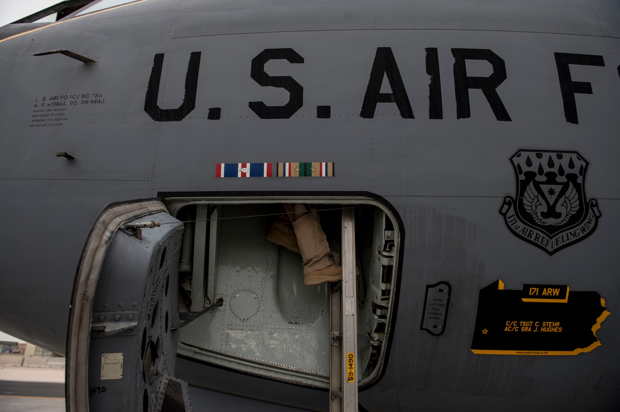 340th EARS performs night refuel > U.S. Air Forces Central > News