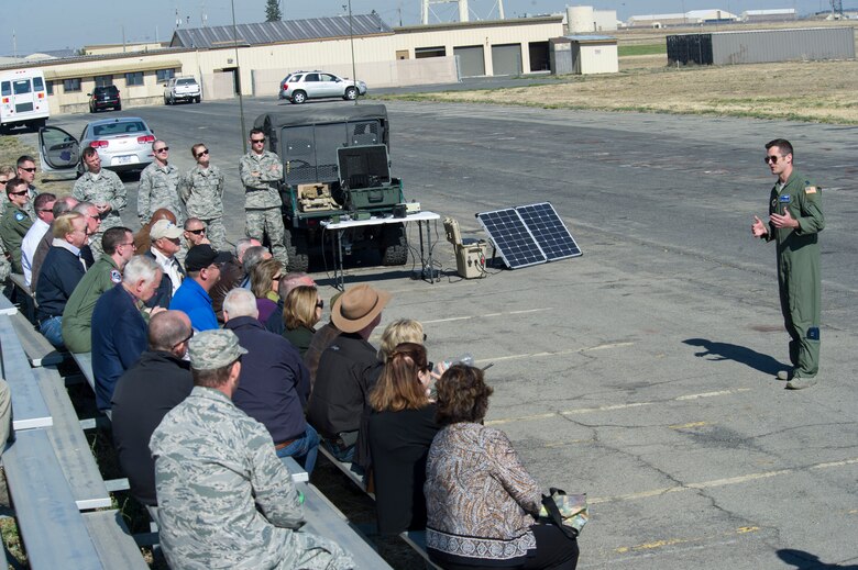 AETC civic leaders experience SERE > Fairchild Air Force Base > Article ...