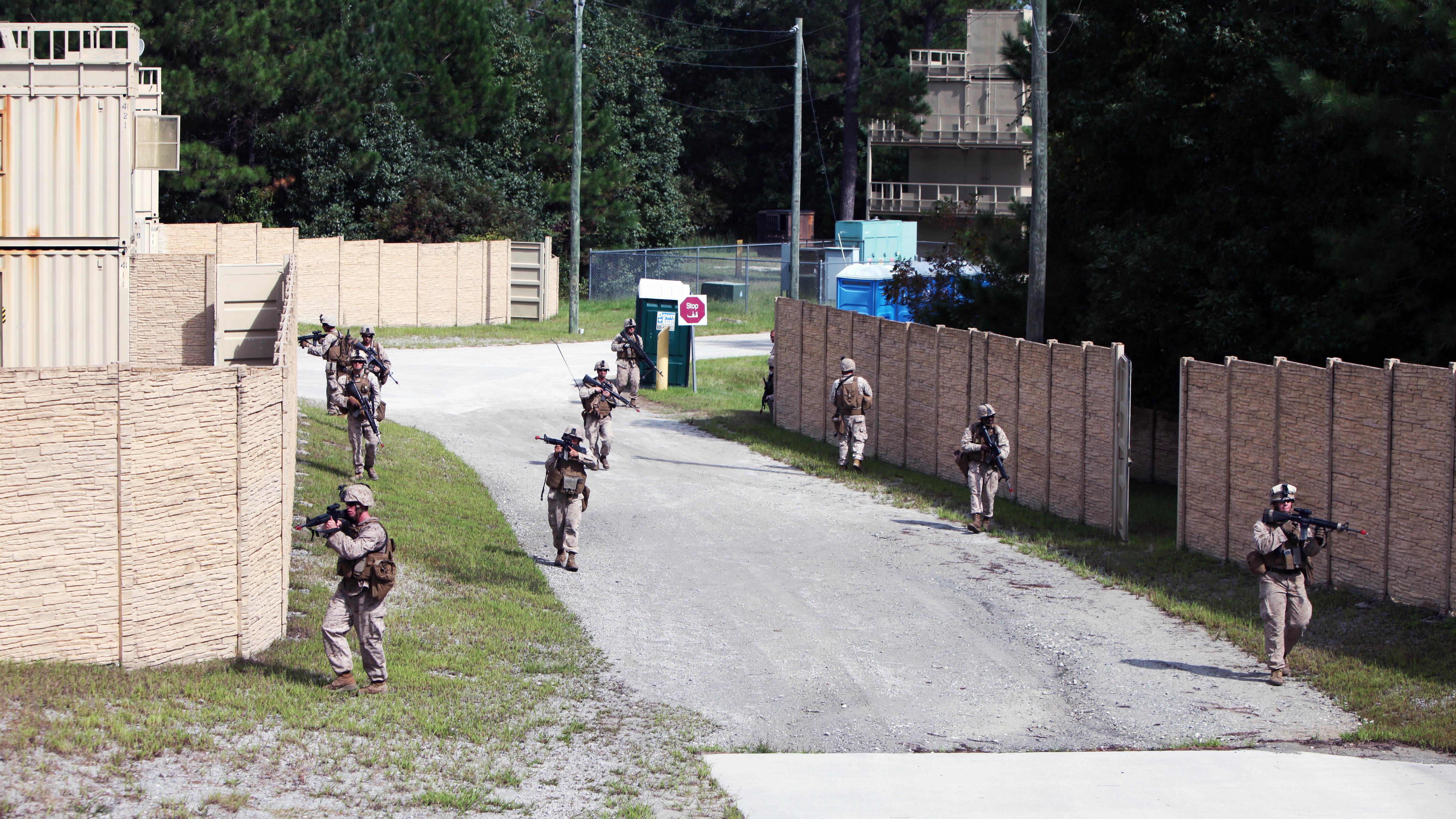 2nd LAAD Bn. takes control of MOUT town > The Official United States ...