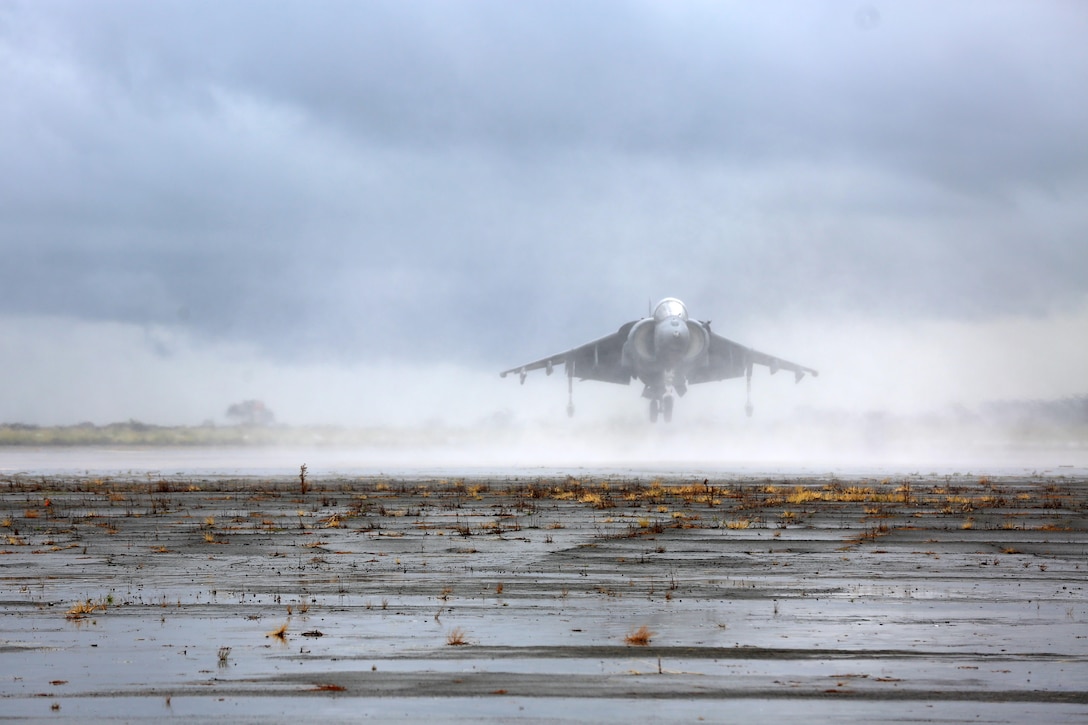 AV-8B Harrier shows off during 2015 MCAS Miramar Air Show