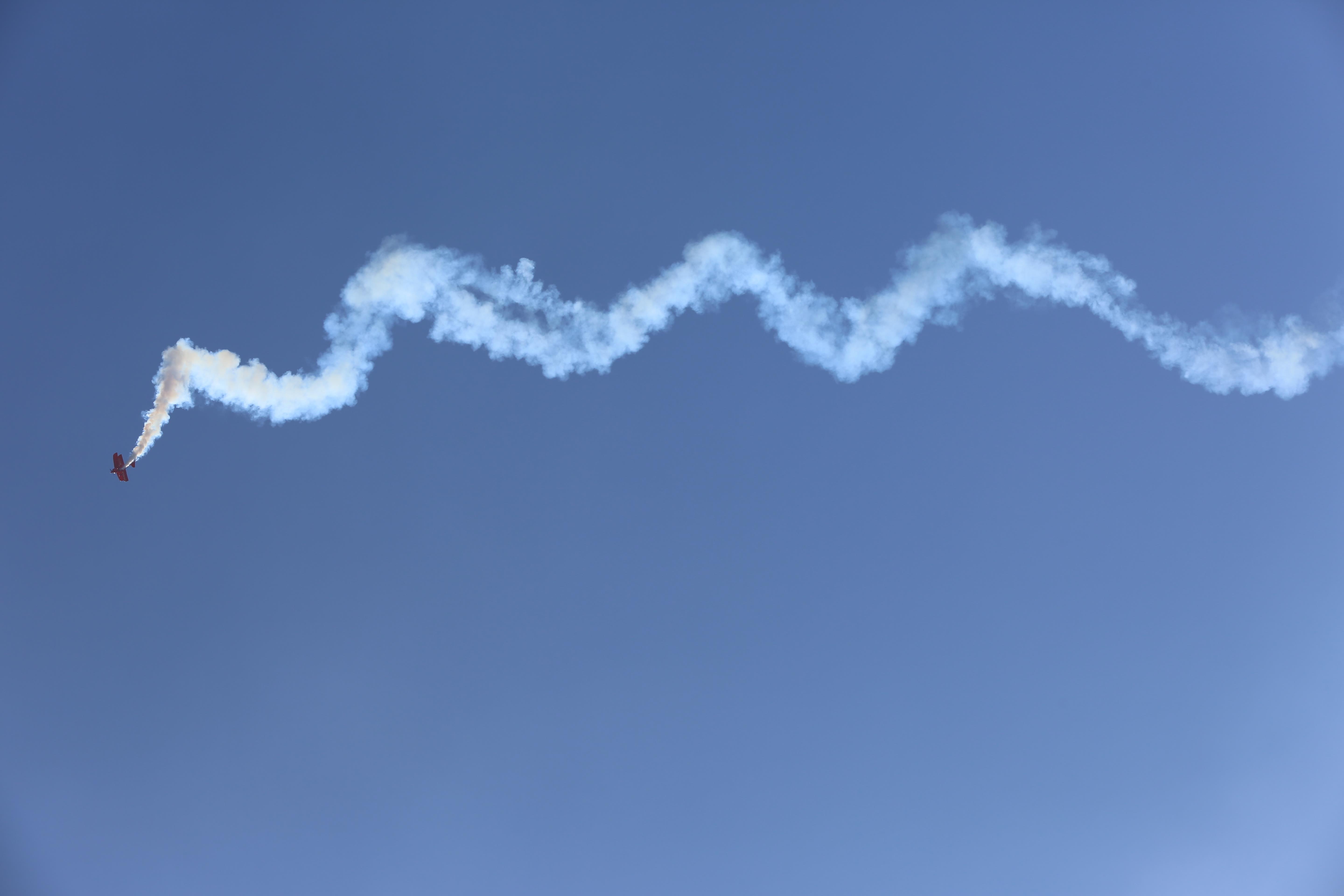 Oracle Challenger performs at 2015 Miramar Air Show