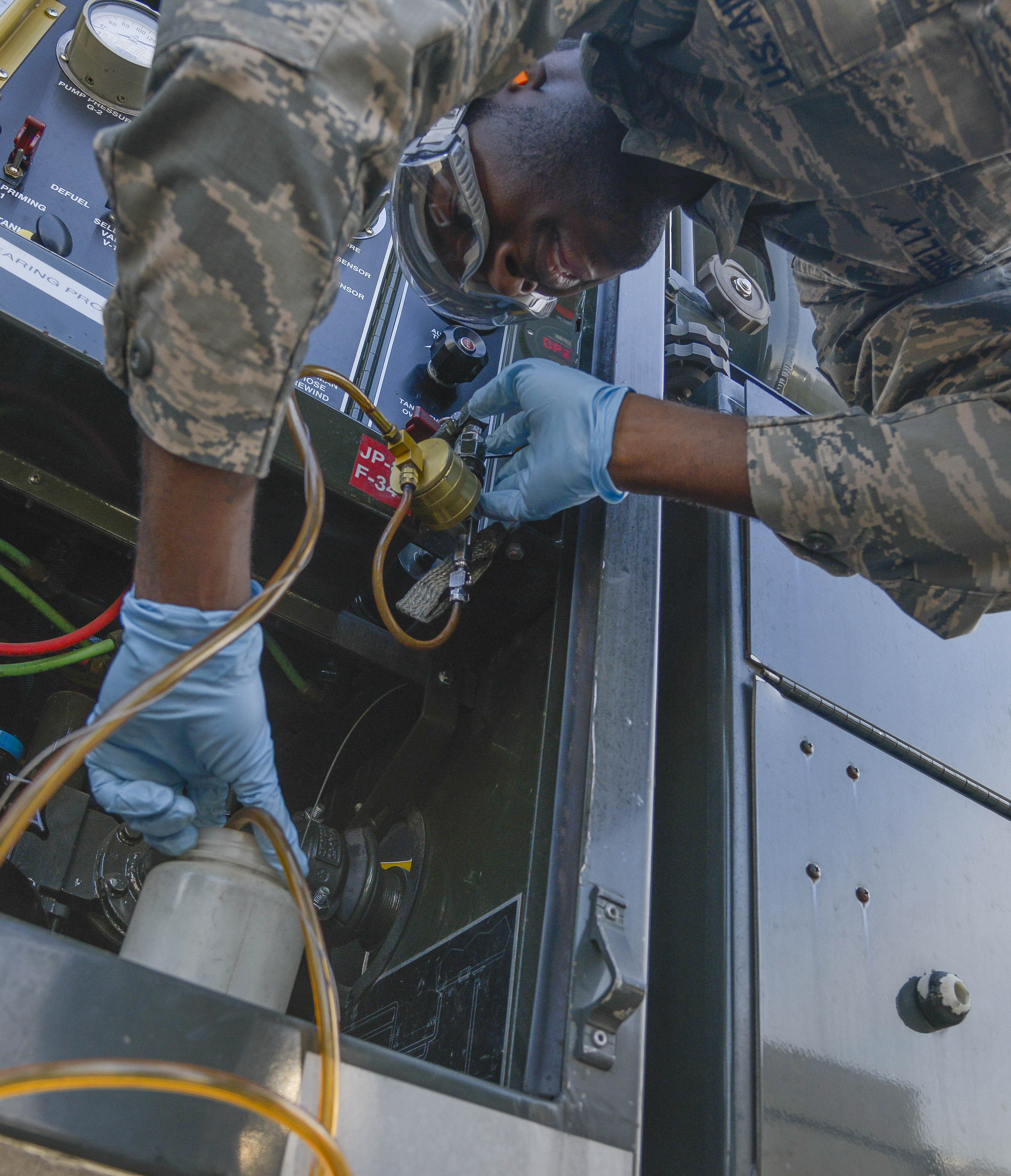 LRS delivers fuel, keeps aircraft flying > Yokota Air Base > Article ...